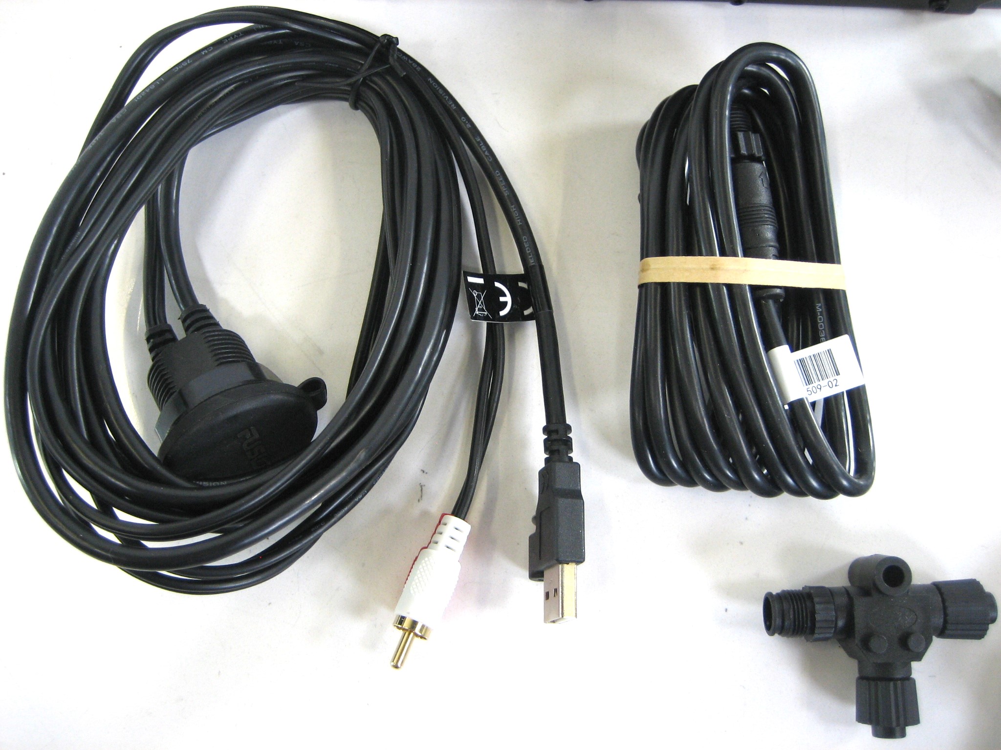 Simrad SonicHub2 Bluetooth Marine Entertainment System - Max Marine ...