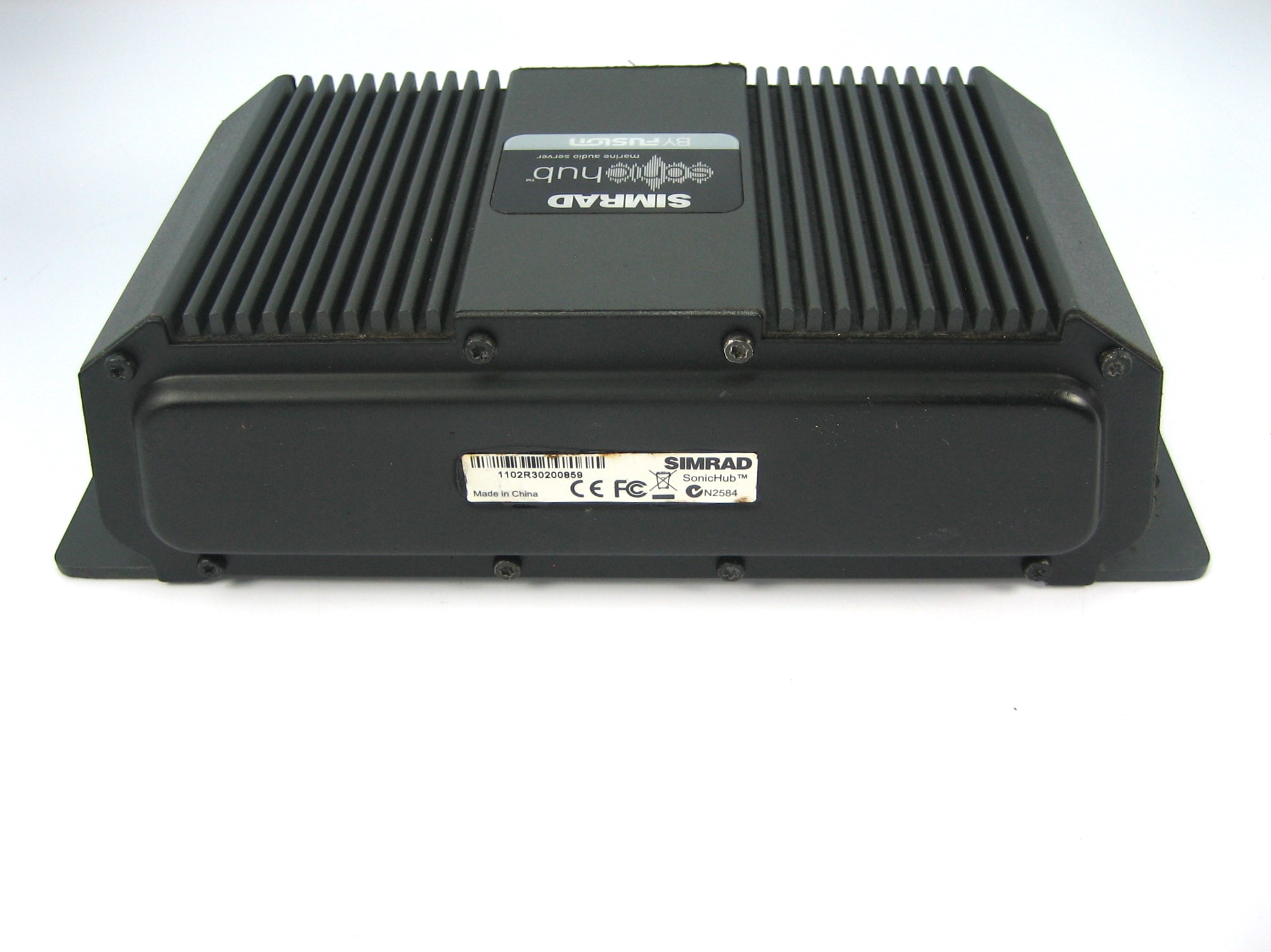 Simrad Lowrance SonicHub AM/FM USB Marine Entertainment System - Max ...