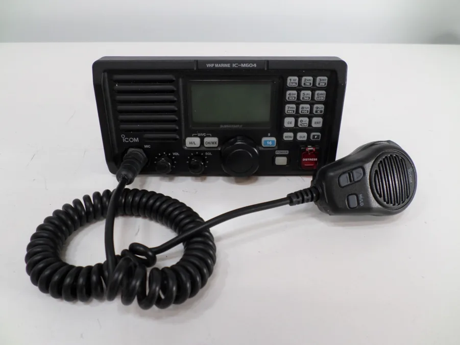 Icom IC-M604A Marine DSC VHF Radio with Detachable Mic and Mounting ...