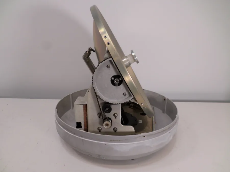 KVH TracVision M5 Satellite TV Tracking Antenna in TV5 Dome - Fully ...