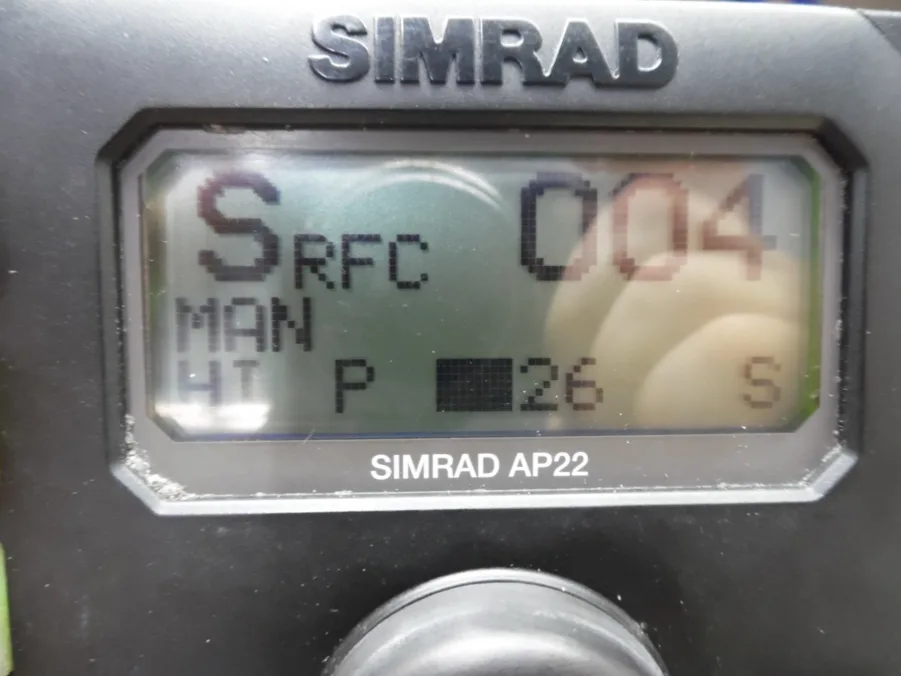 Simrad AP22 PN 22085849 Marine Autopilot Control Head - Max Marine ...