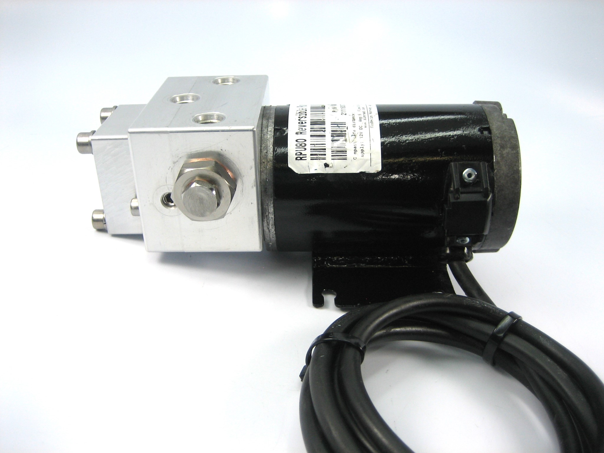 Simrad RPU80 12V Hydraulic Reversible Autopilot Pump - Max Marine ...