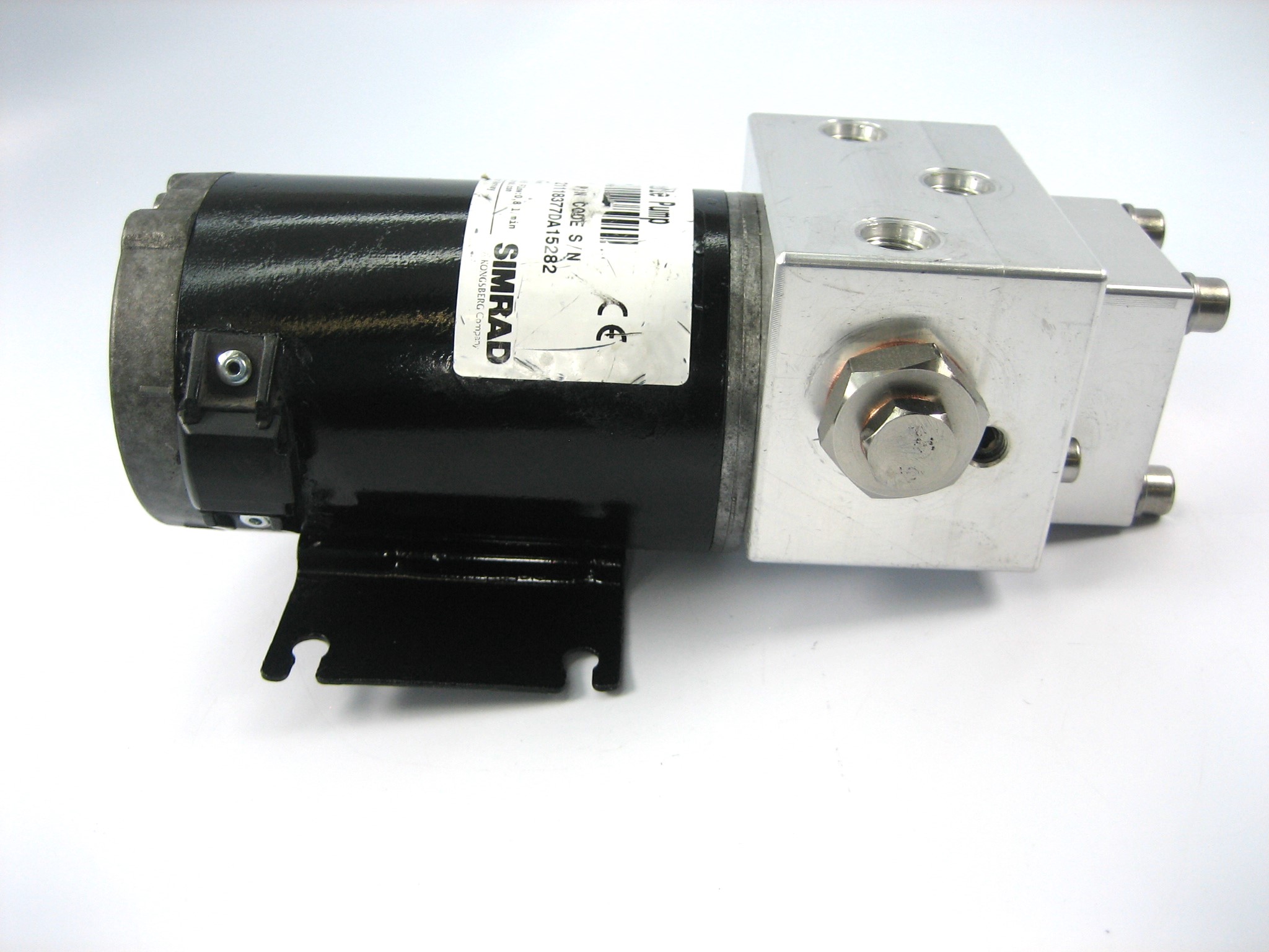 Simrad RPU80 12V Hydraulic Reversible Autopilot Pump - Max Marine ...
