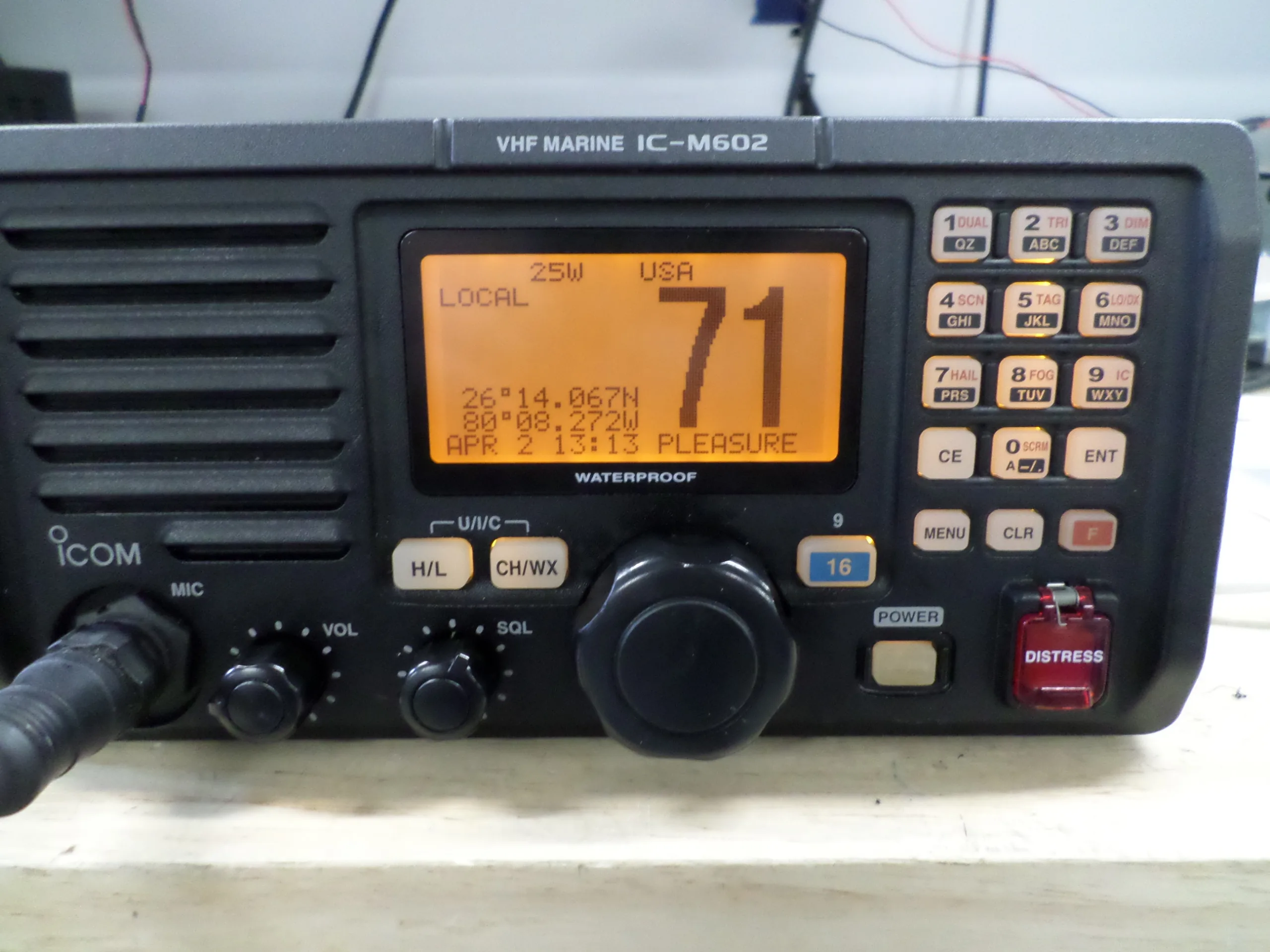 ICOM IC-M602 Marine DSC VHF Radio with Detachable Mic - Tested - Max ...