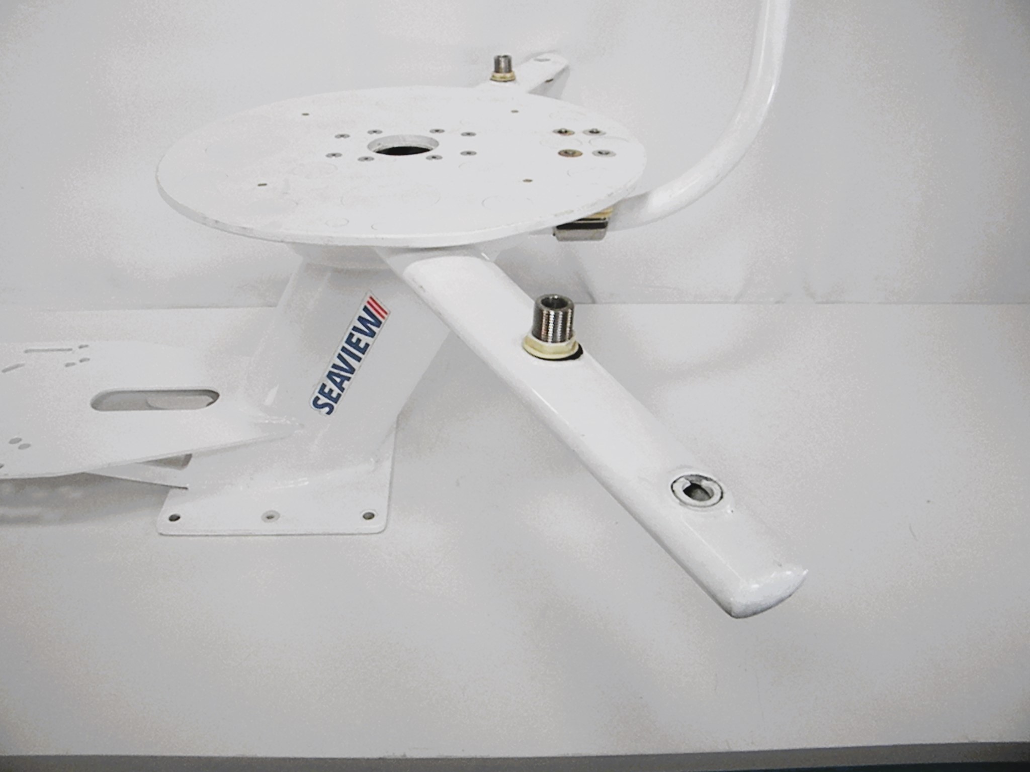 Seaview PMA-DM1M2 Radome/Sat Dome Mount + Light Bar + Antenna Spreader ...