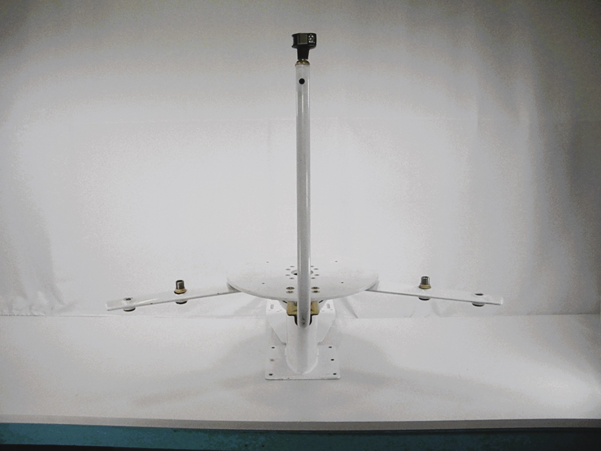 Seaview PMA-DM1M2 Radome/Sat Dome Mount + Light Bar + Antenna Spreader ...