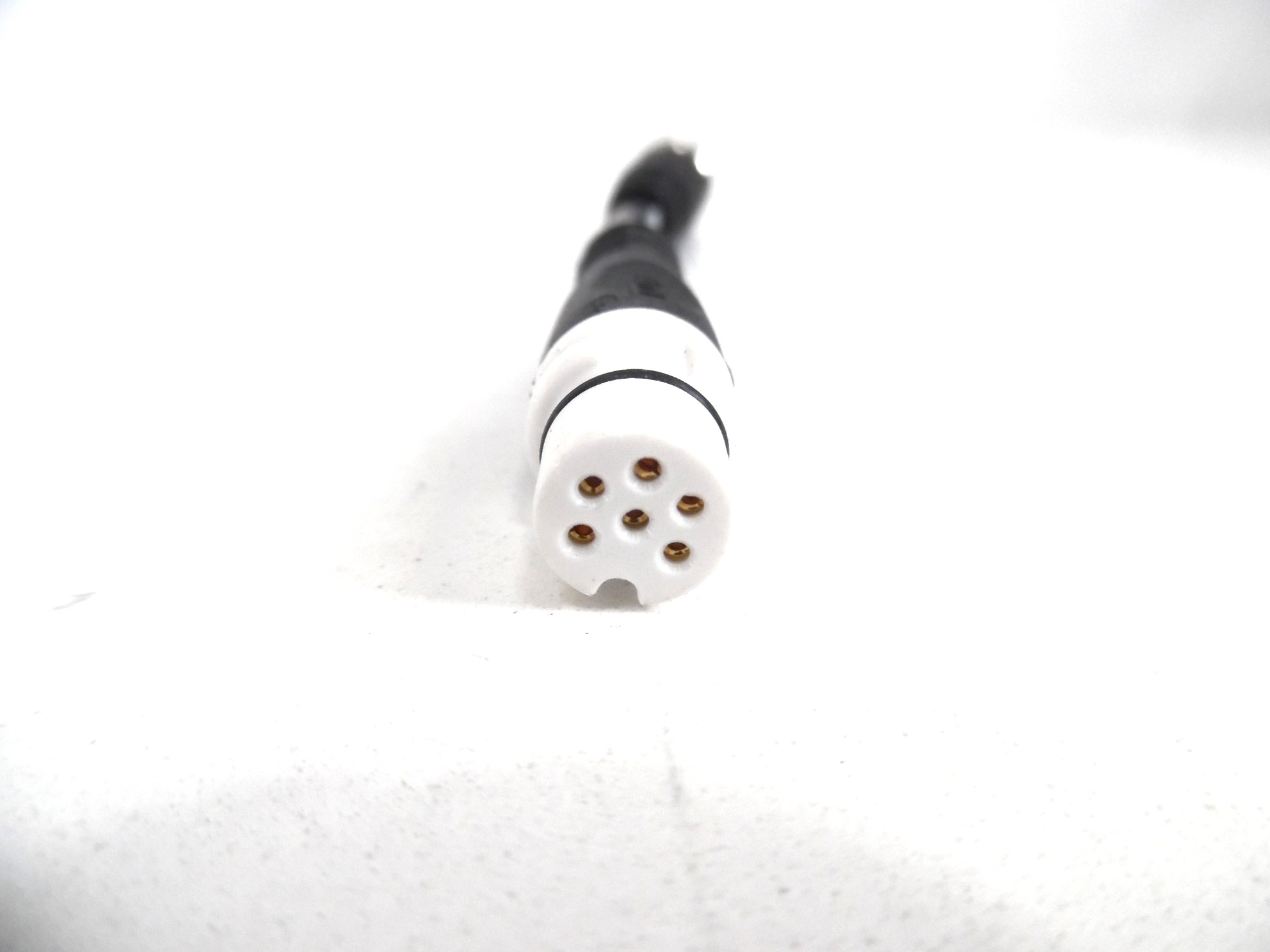 Raymarine A06079 - SeaTalk NG to NMEA 2000 (F) - 6" Adapter - Max ...