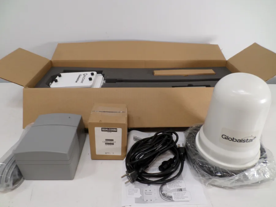 Qualcomm Globalstar GSP-2900 Complete Marine Satellite Phone System ...