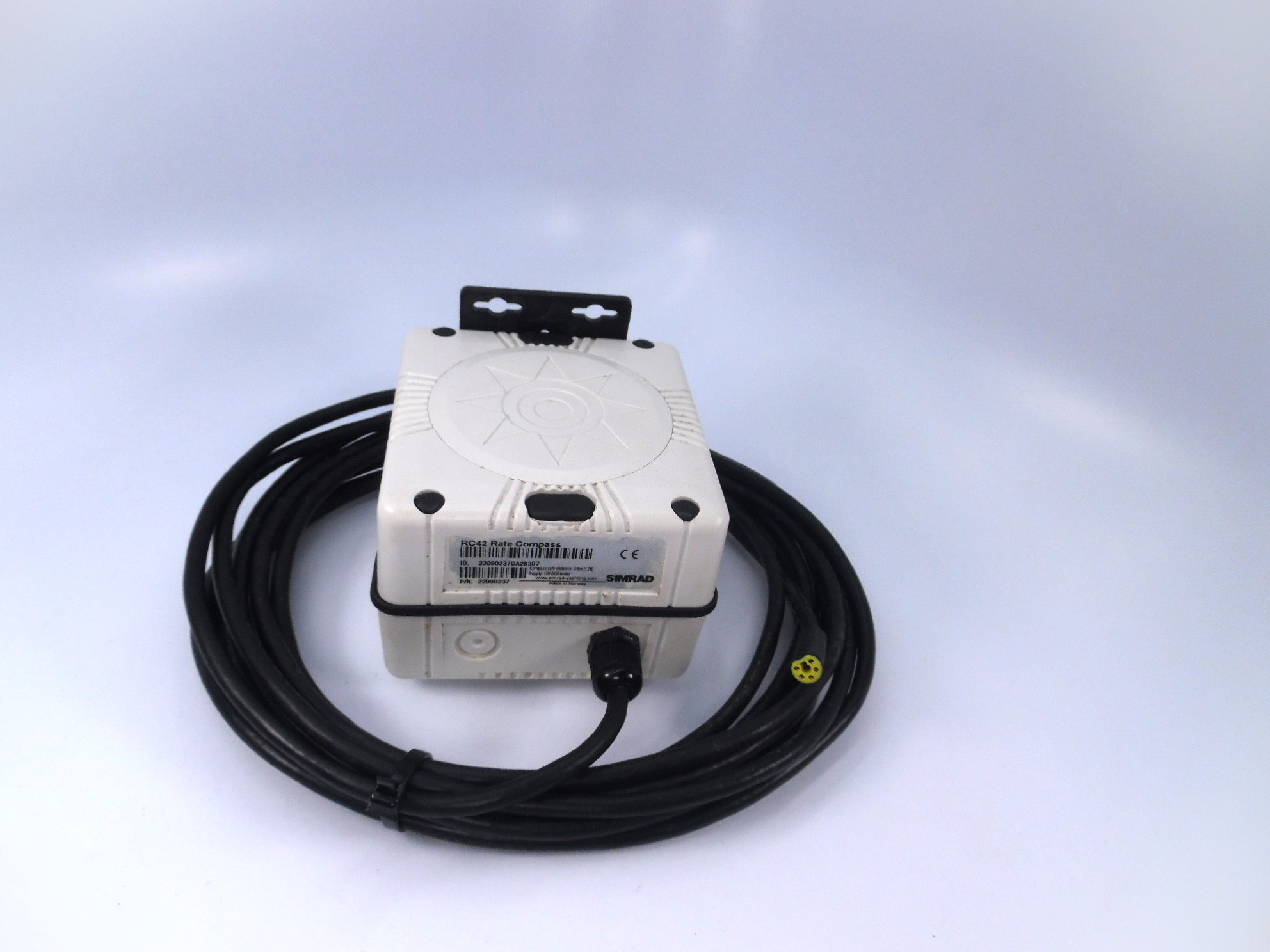 Simrad RC42 Rate Compass Simnet NMEA2000 Heading Sensor - Max Marine ...