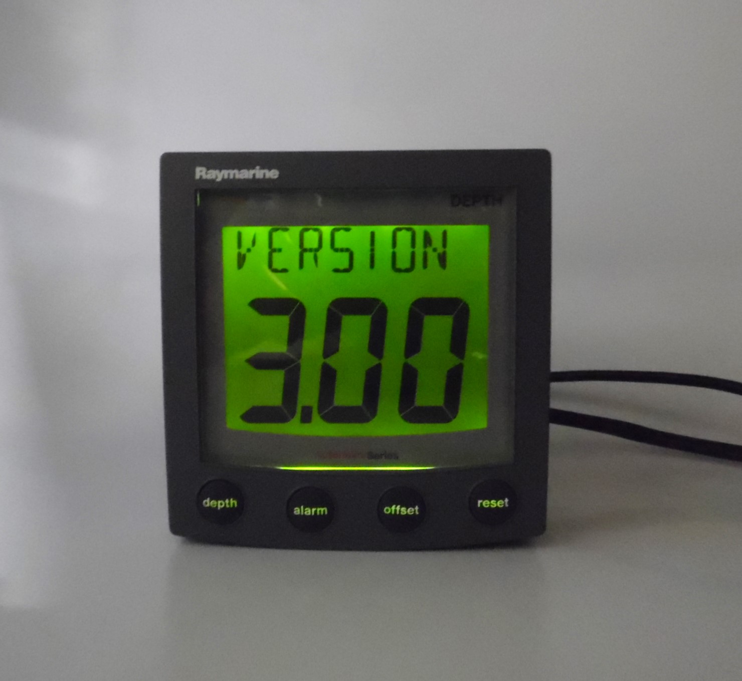 Raymarine ST60 Depth Instrument Display w/ Sun Cover - A22002 - Tested ...