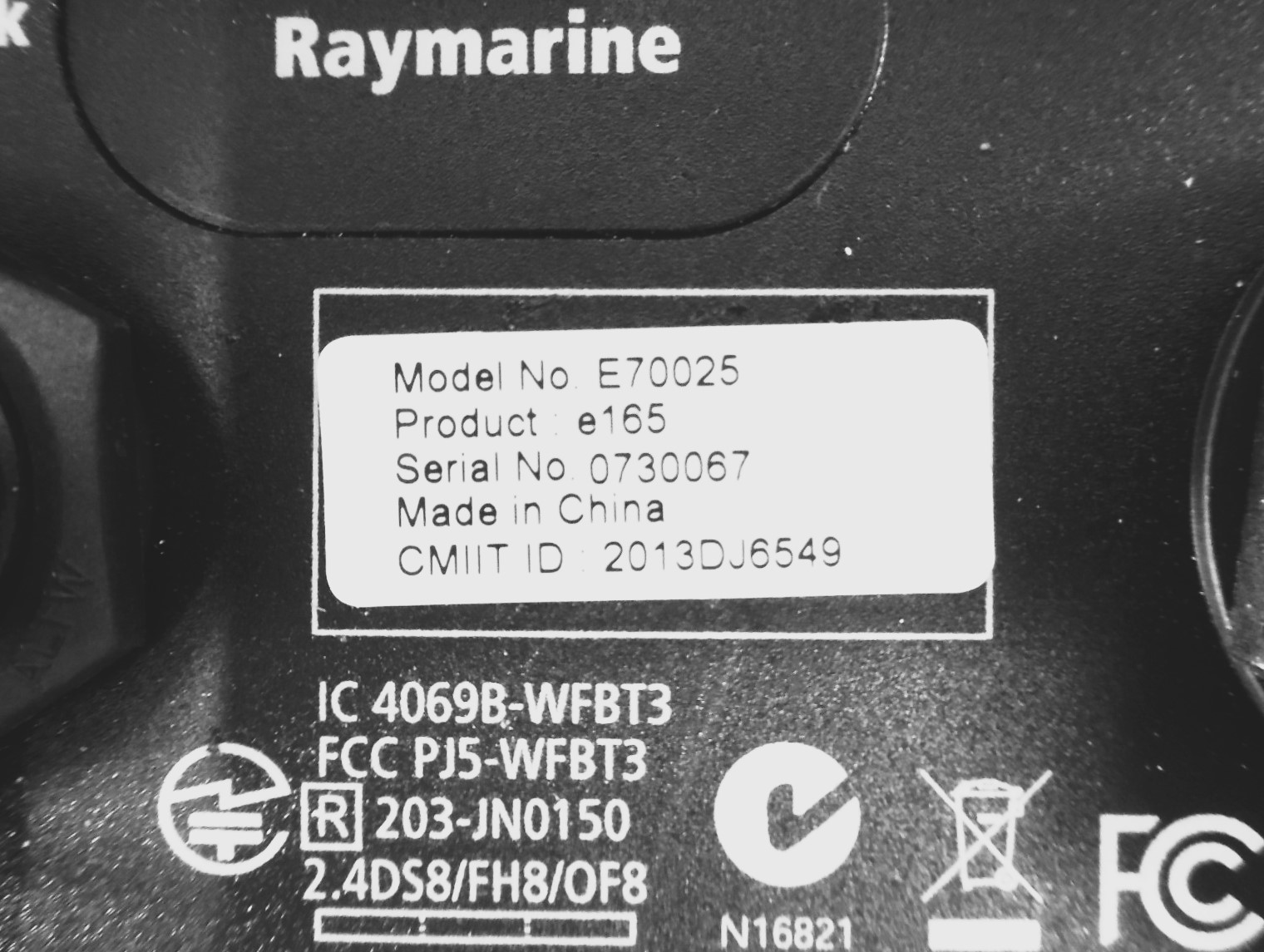 Raymarine e165 15.4" HybridTouch MFD - E70025 -w/ Sun Cover - Fully ...