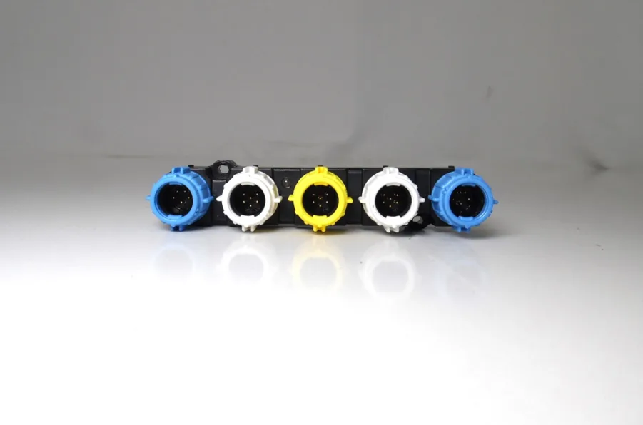 Raymarine SeaTalk 1 to SeaTalk NG 5 Way Backbone Convertor Kit - E22158 ...