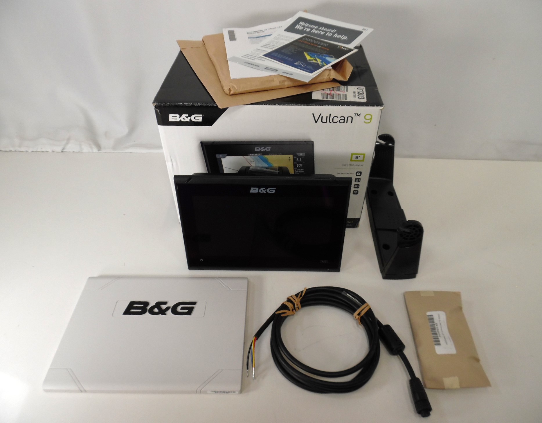 B&G Vulcan 9 MFD With C-Map Discover Charts (NEW) 90-Day Warr -000 ...