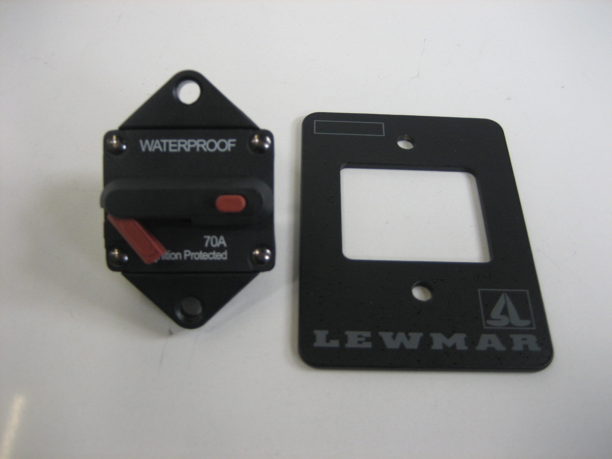 Lewmar 70a Circuit Breaker Kit for Windlass or Winch - *NEW* - 68000240 ...