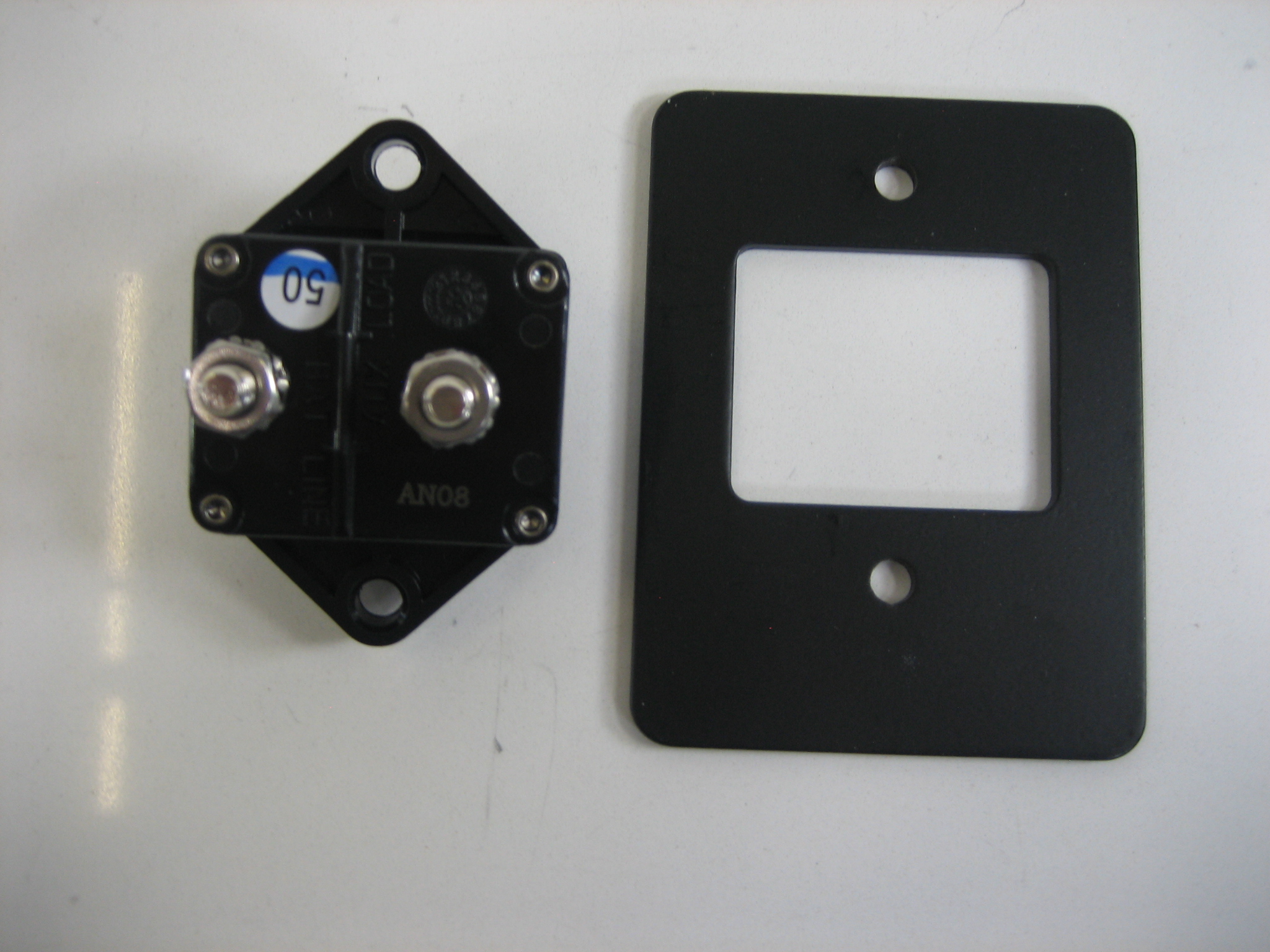 Lewmar 70a Circuit Breaker Kit for Windlass or Winch - *NEW* - 68000240 ...