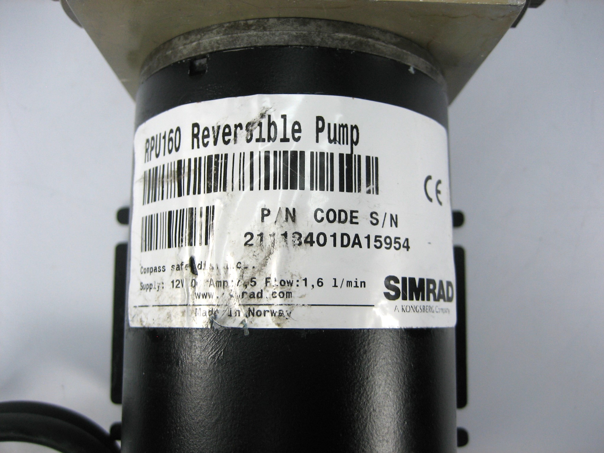 Simrad RPU160 12V Reversible Hydraulic Autopilot Pump - Max Marine ...