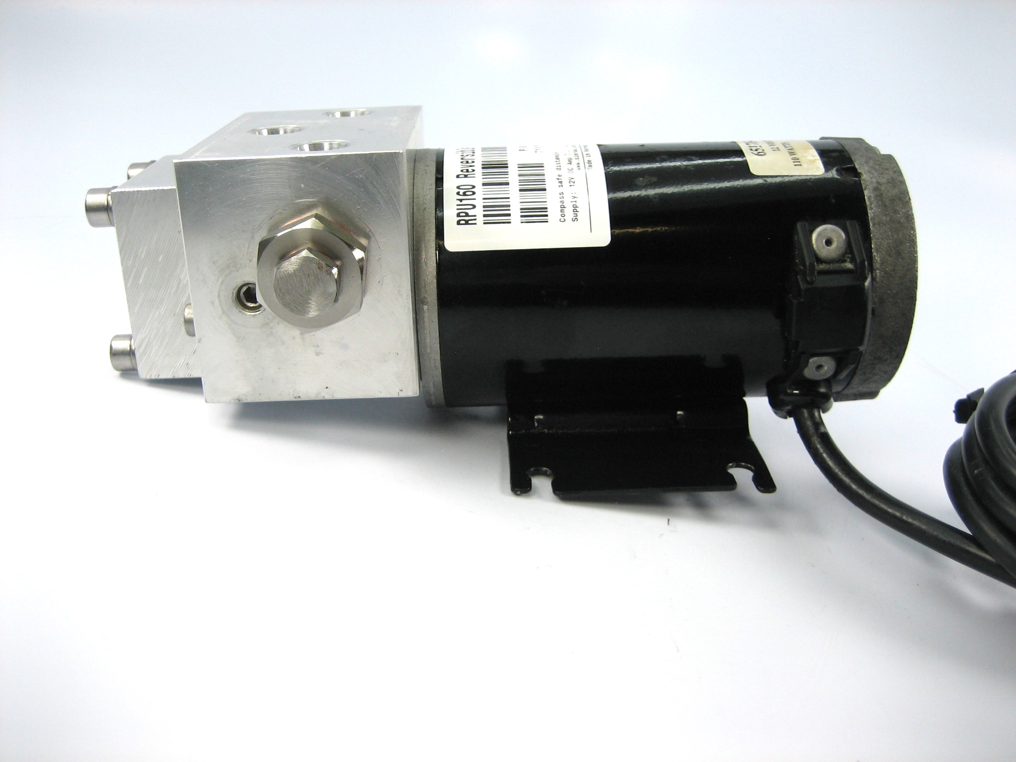 Simrad RPU160 12V Reversible Hydraulic Autopilot Pump - Max Marine ...