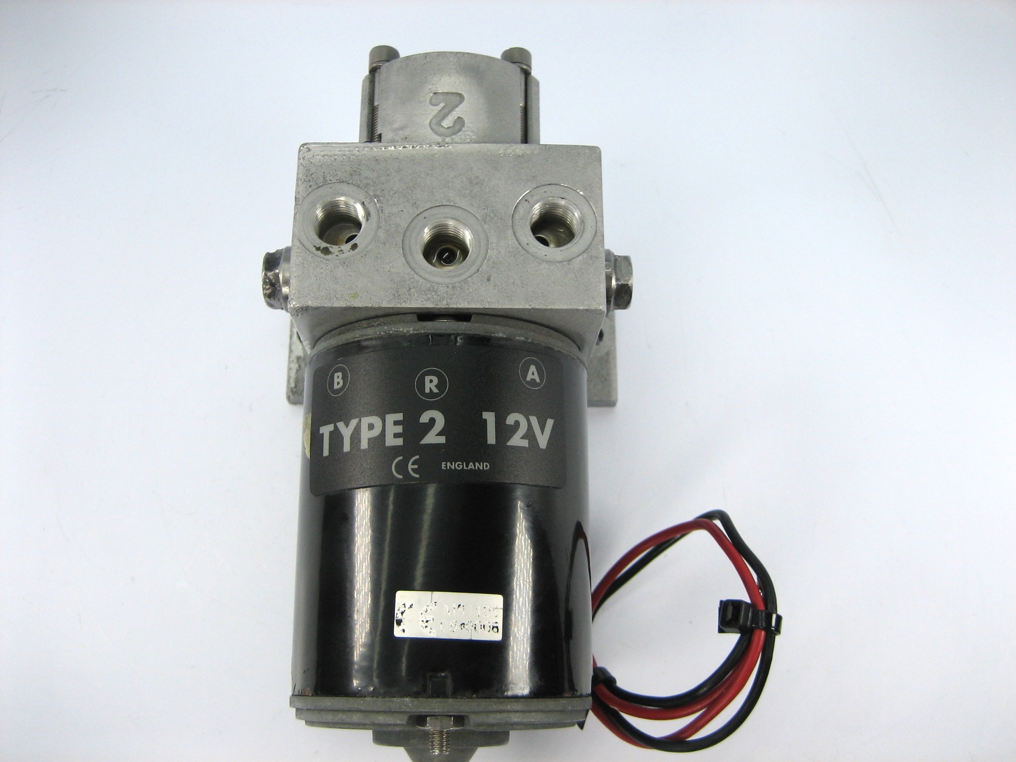 Raymarine 12V Type 2 Hydraulic Reversible Autopilot Pump M81121 - Max ...