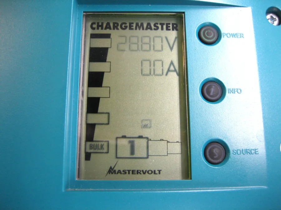 MasterVolt ChargeMaster 44021000 24/100-3 Marine Battery Charger - Max ...