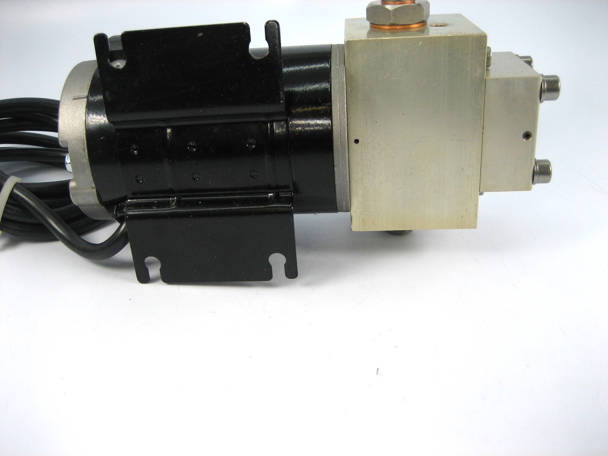 Simrad RPU80 12V Reversing Autopilot Hydraulic Pump New Open Box - Max ...