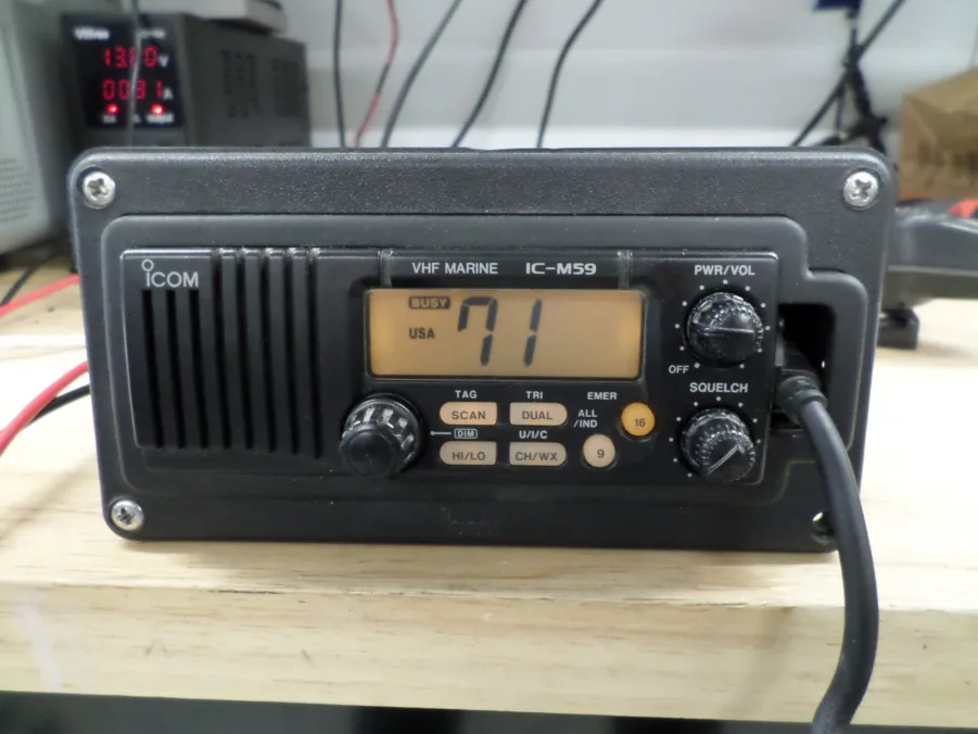 Icom IC-M59 Marine VHF Radio with Mic and Mounting Plate - Fully Tested ...