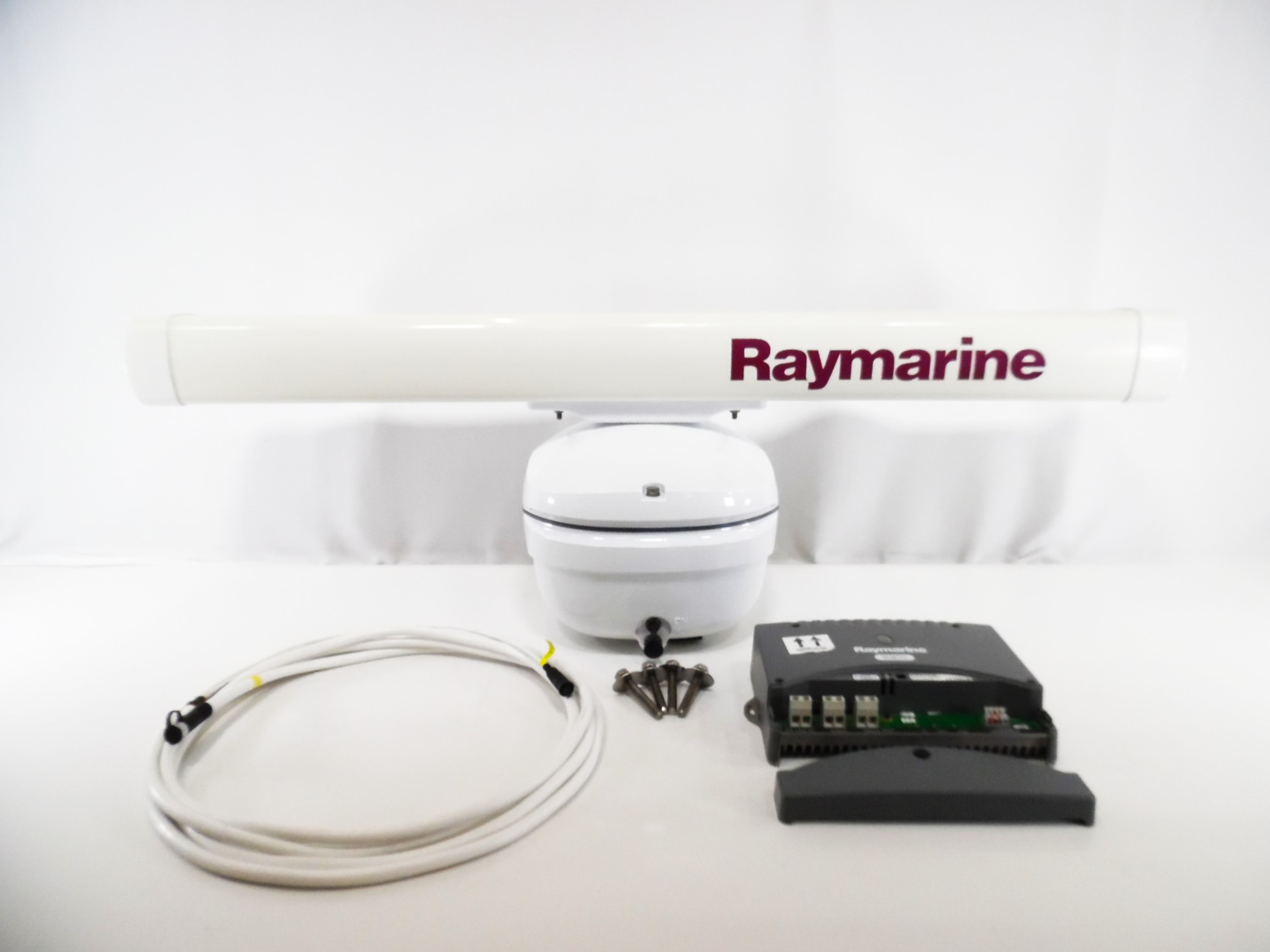 Raymarine 4kW 48" HD Color Digital Open Array Radar System w/ 5m Cable ...