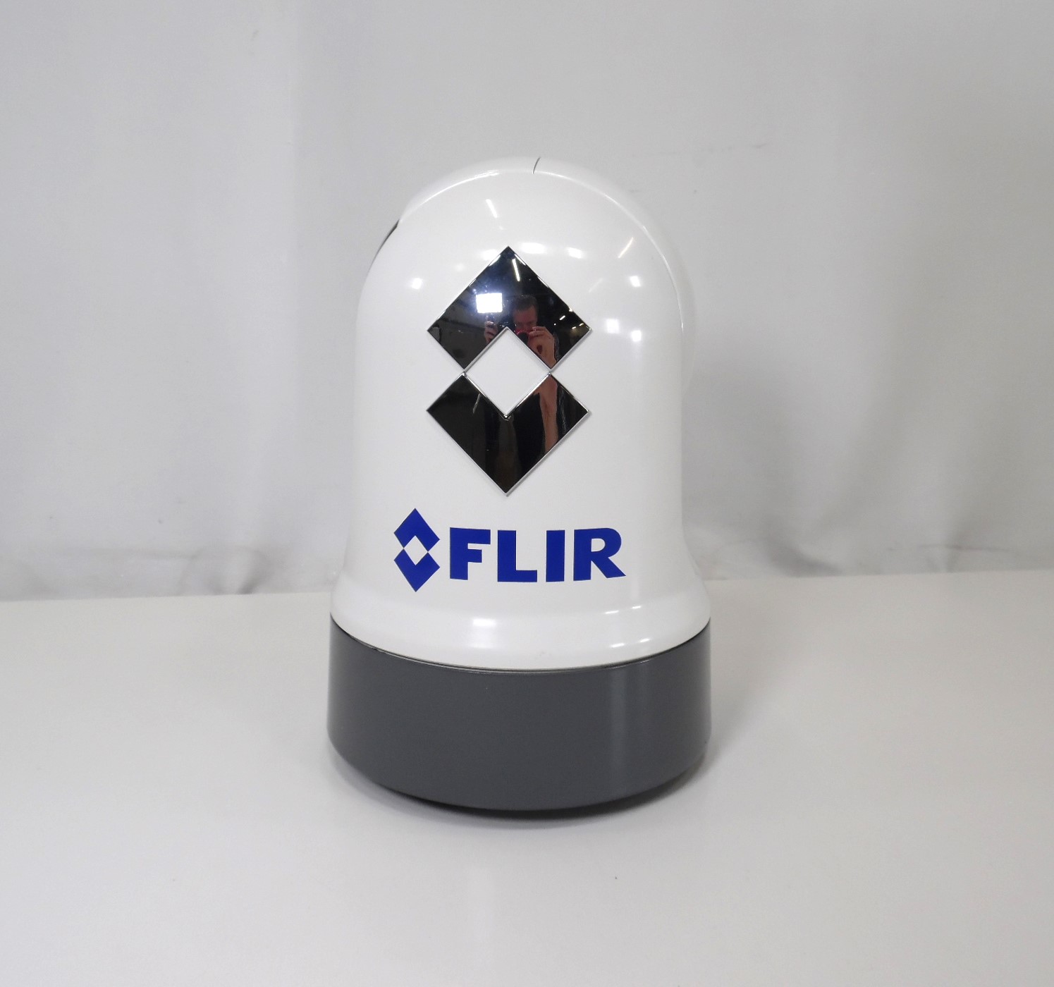 FLIR M132 - E70432 - *FACTORY REFURB* 9Hz Tilt-Adjustable Thermal Night ...