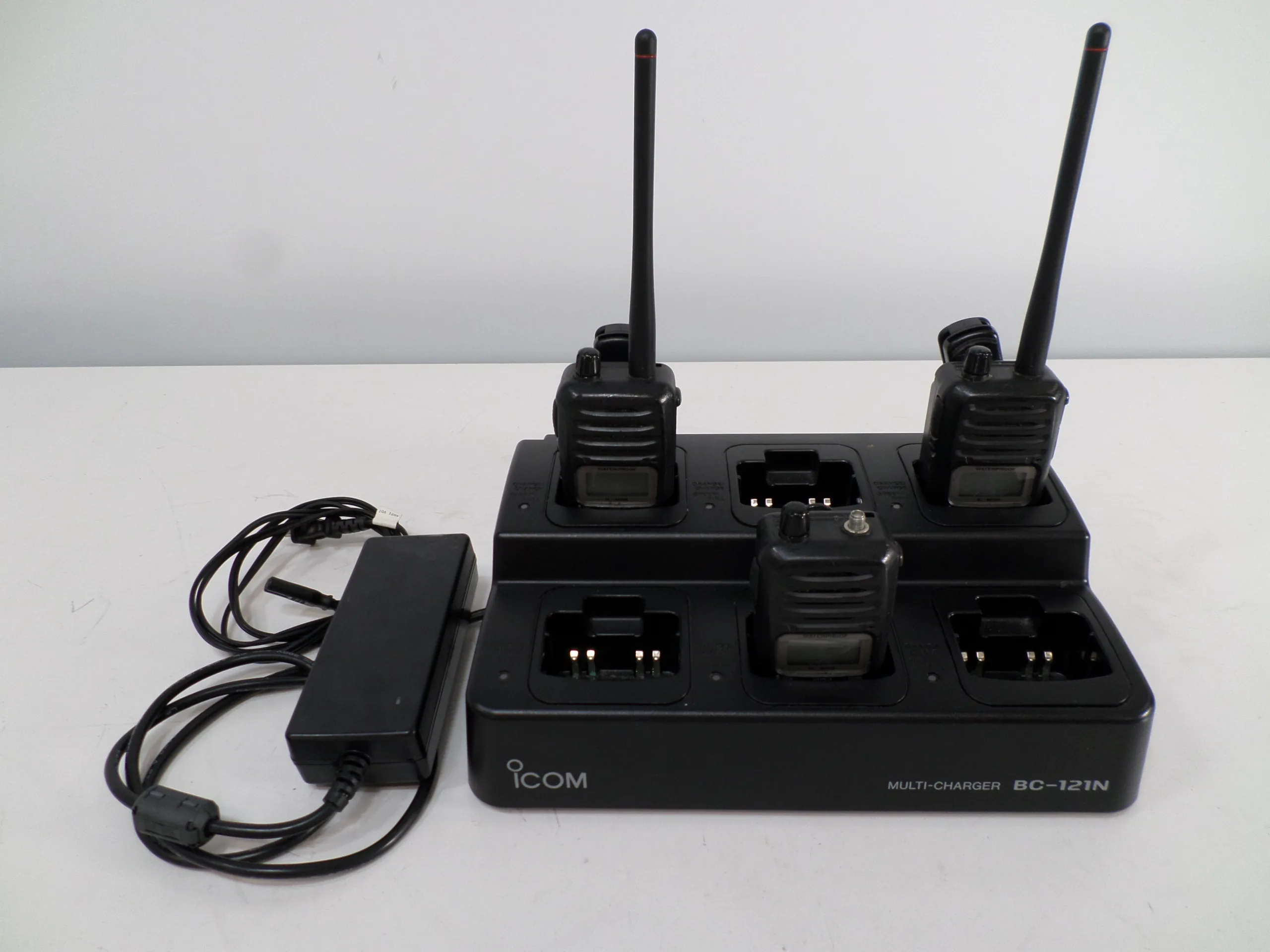 Icom IC-M88 Portable Marine VHF Radios With Charger - Max Marine ...