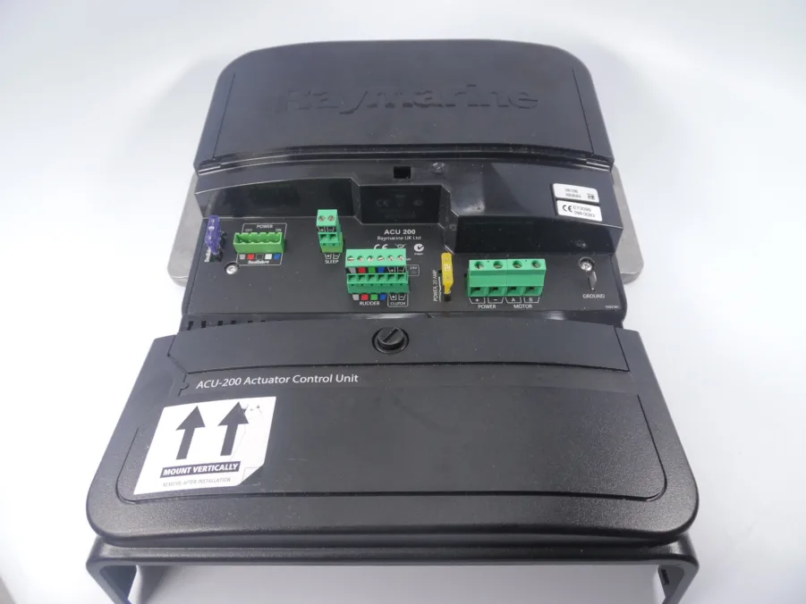 Raymarine Evolution Autopilot ACU-200 Actuator Control Unit-E70099 ...