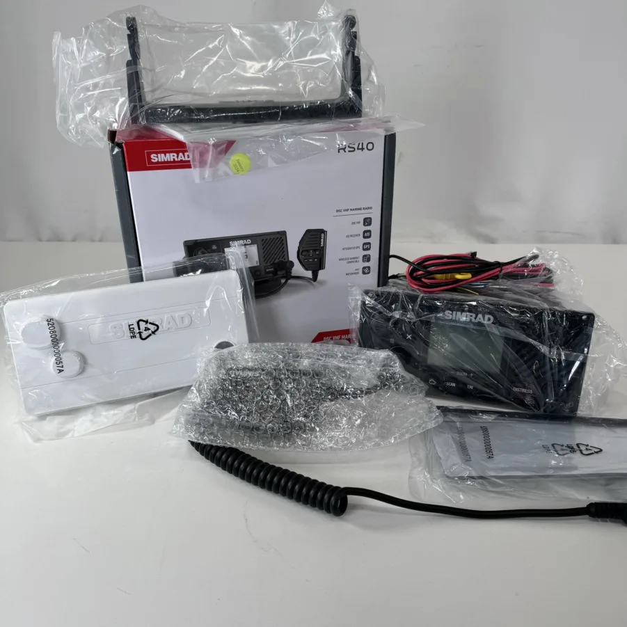 Simrad Navico RS40 AIS Receive Only VHF Radio w/ Bracket - NEW OLD ...