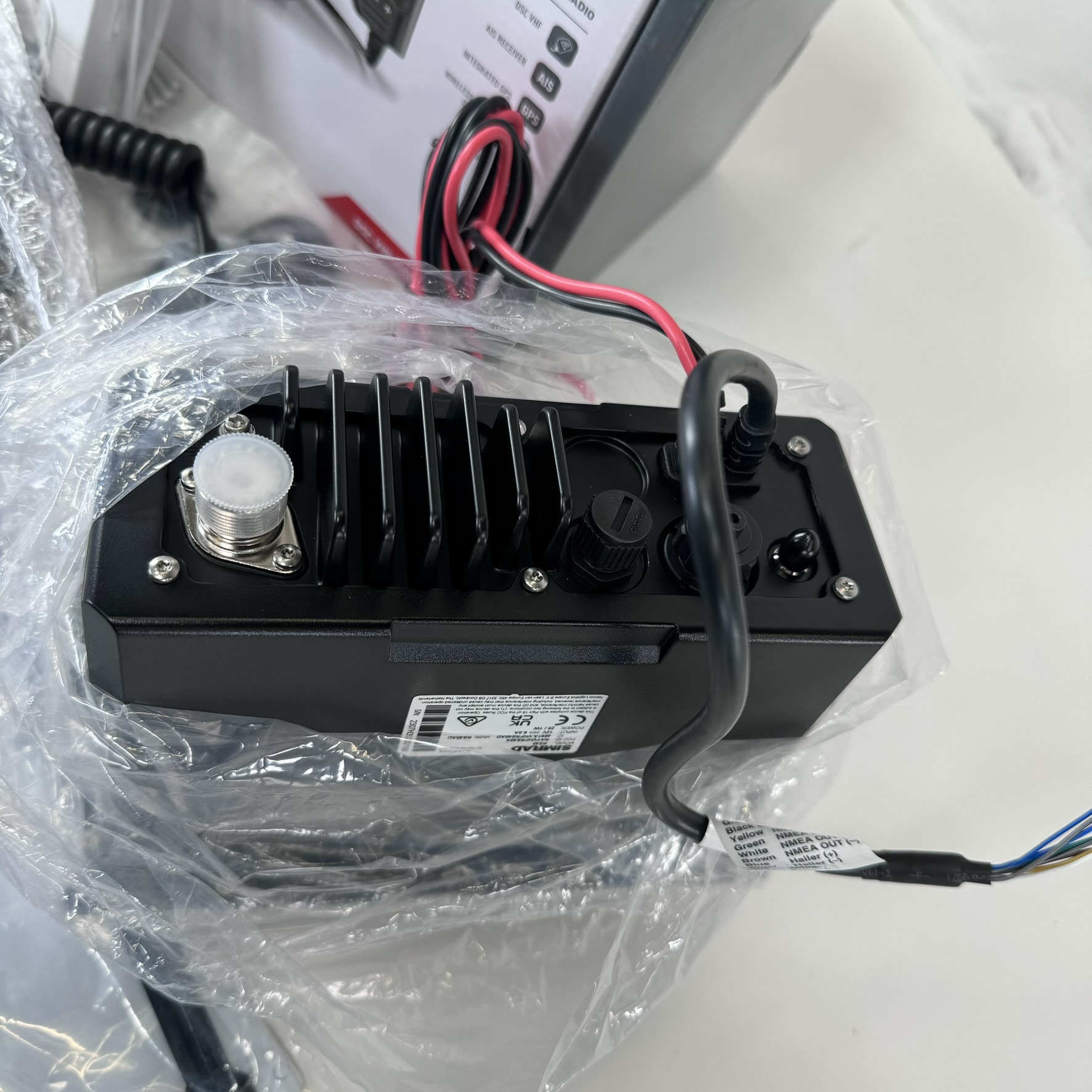 Simrad Navico RS40 AIS Receive Only VHF Radio w/ Bracket - NEW OLD ...