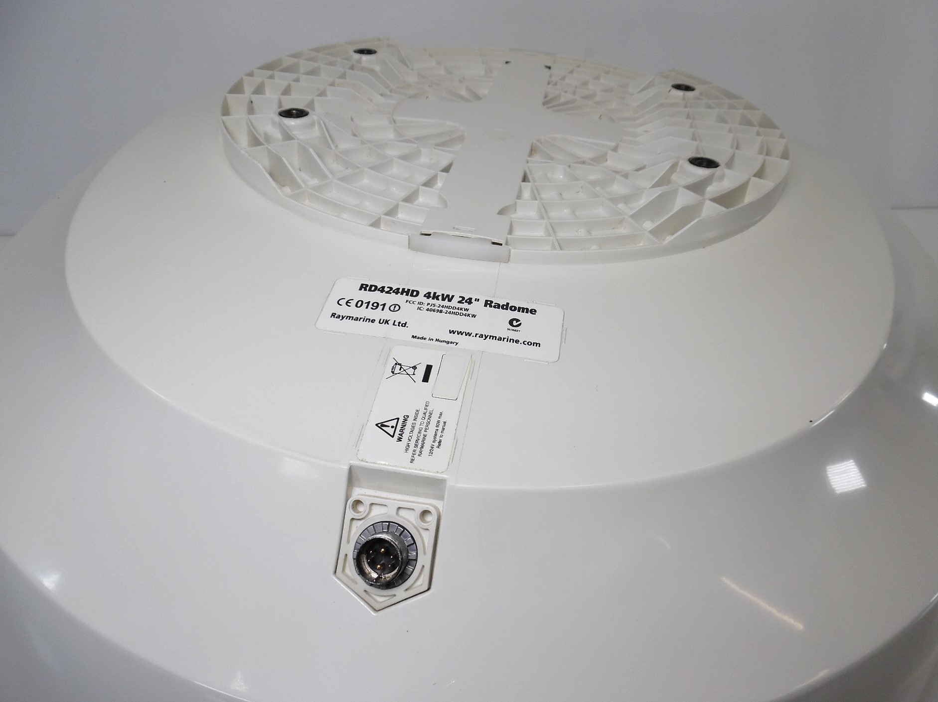 Raymarine RD424HD 4kW 24" HD Digital Radar Dome with NEW 15m Cable ...