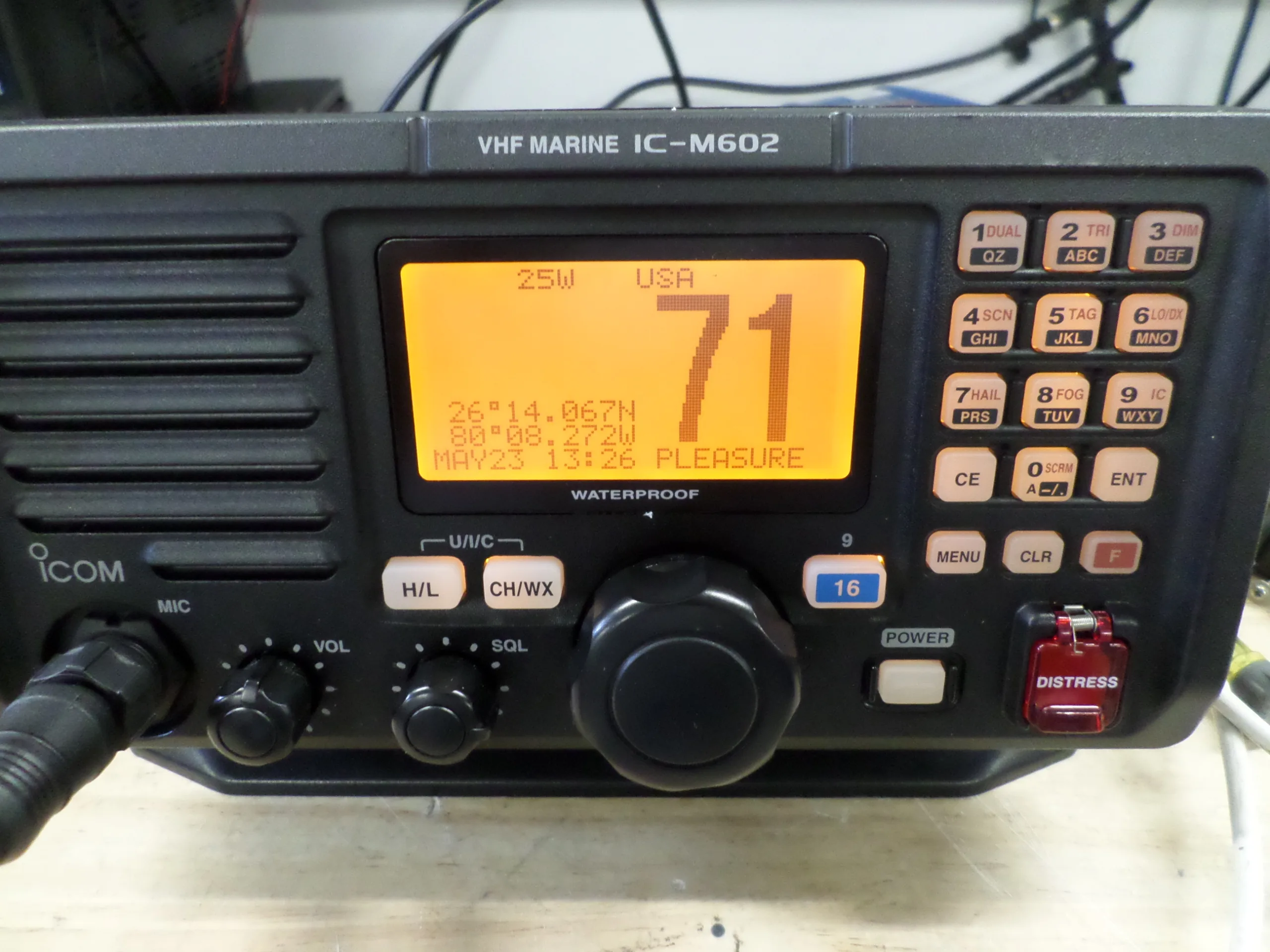 ICOM IC-M602 Marine DSC VHF Radio with Detachable Mic and Mount - Max ...