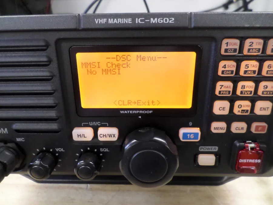 ICOM IC-M602 Marine DSC VHF Radio with Detachable Mic and Mount - Max ...