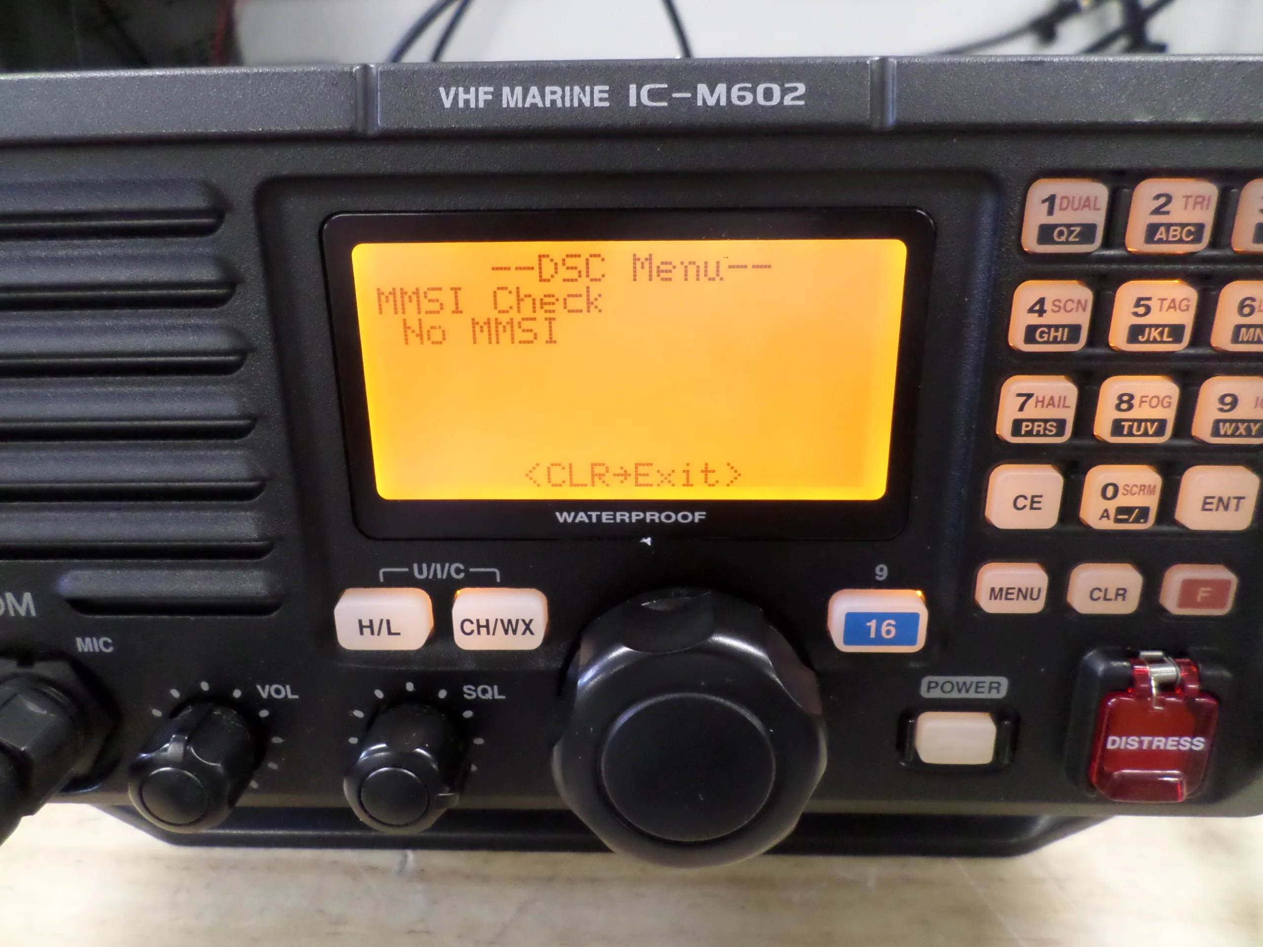 ICOM IC-M602 Marine DSC VHF Radio with Detachable Mic and Mount - Max ...