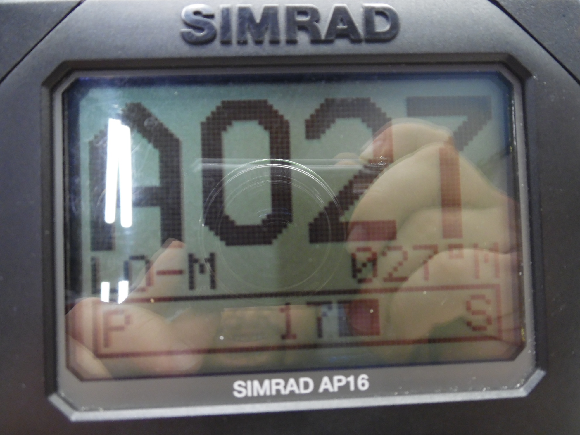 Simrad AP16 Autopilot Control Head 22087399 *VERY RARE* - Max Marine ...