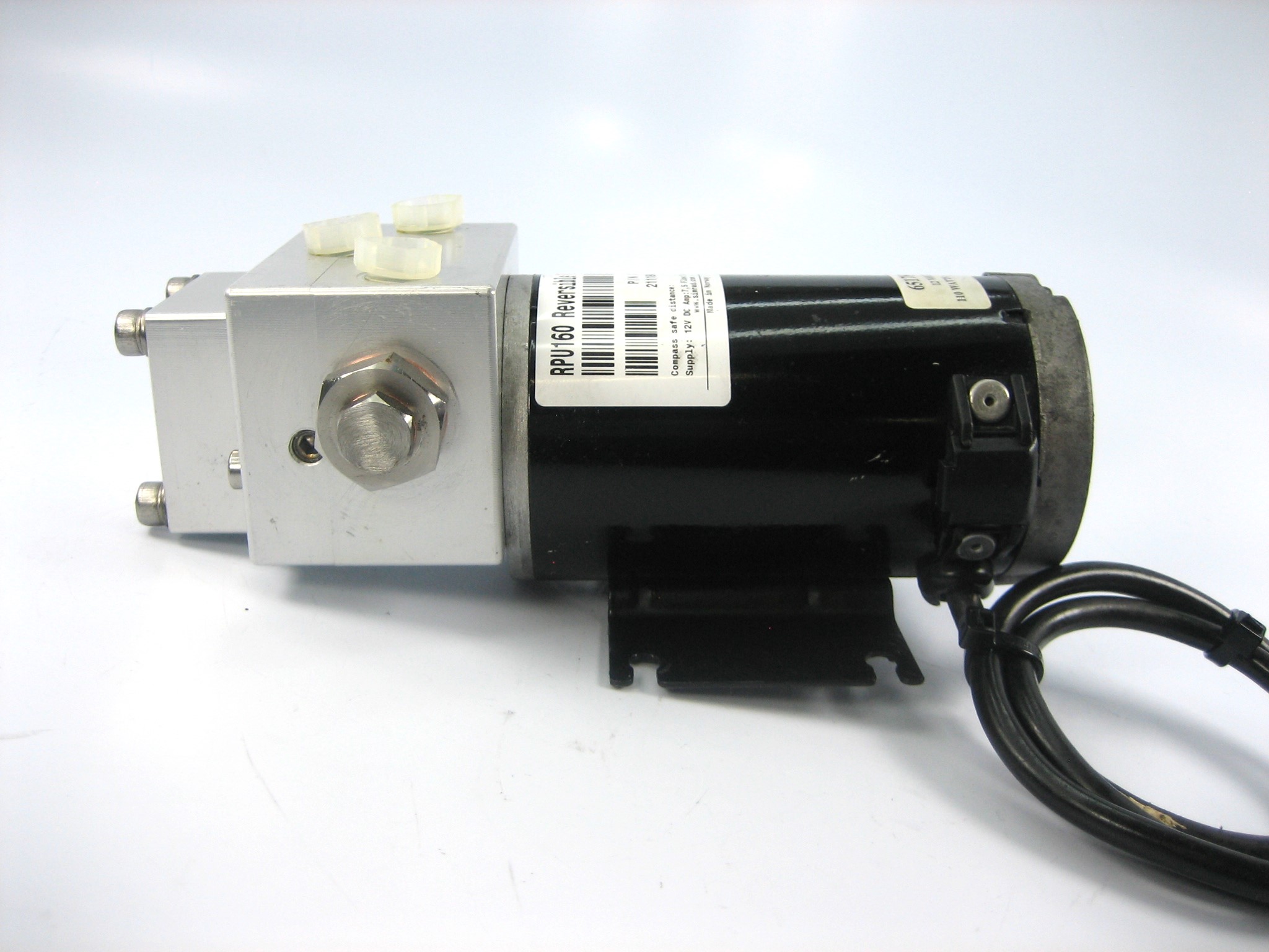 Simrad RPU160 12V Reversible Hydraulic Autopilot Pump - Max Marine ...