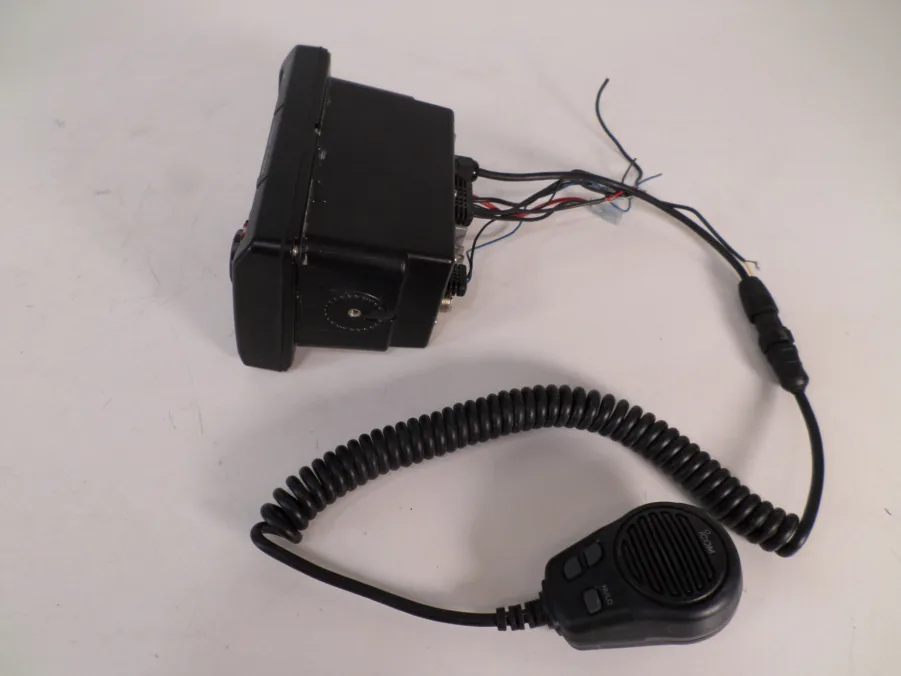 ICOM IC-M504 Marine VHF Radio With Rear Attached Microphone *Fully ...