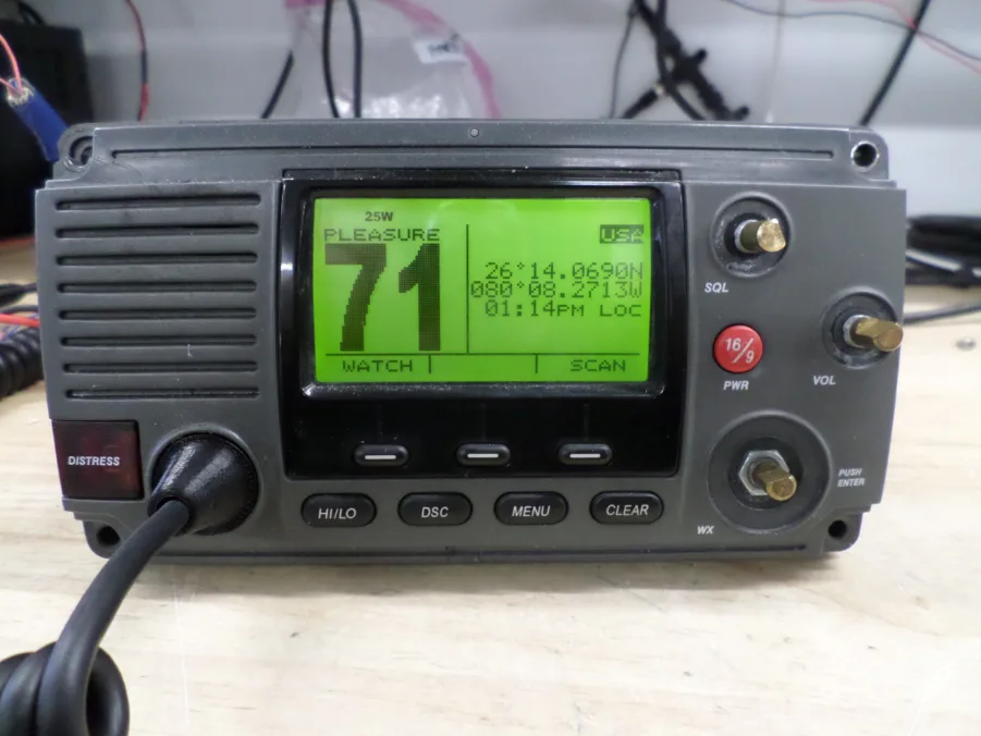 Garmin VHF100 Marine DSC Radio *With New Cable* - Max Marine Electronics