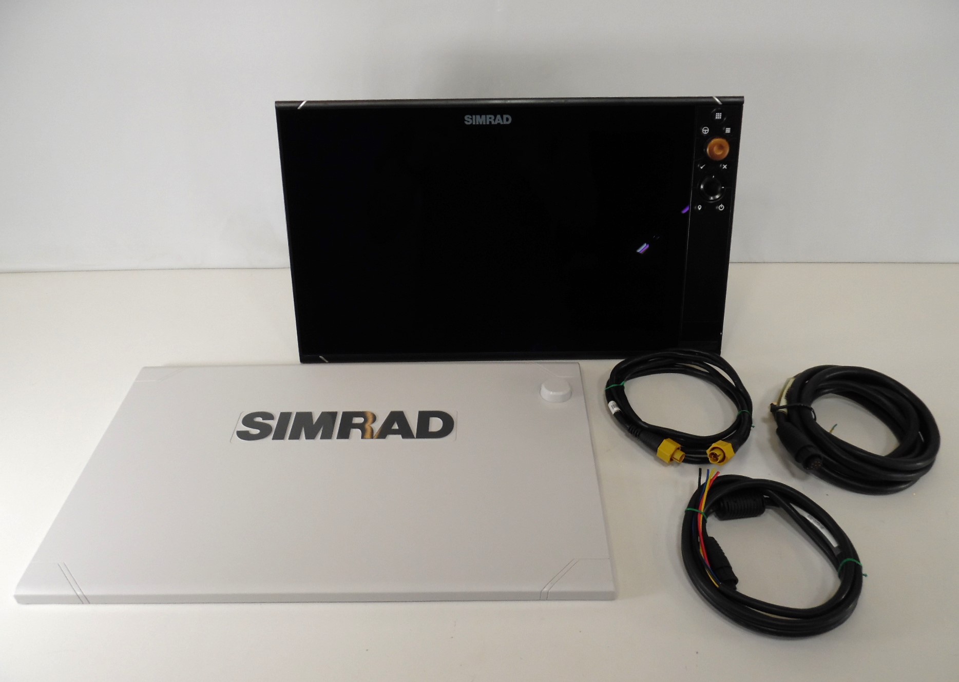 Simrad NSS16 Evo3 16" Touchscreen MFD Chartplotter (Tested Good) W ...