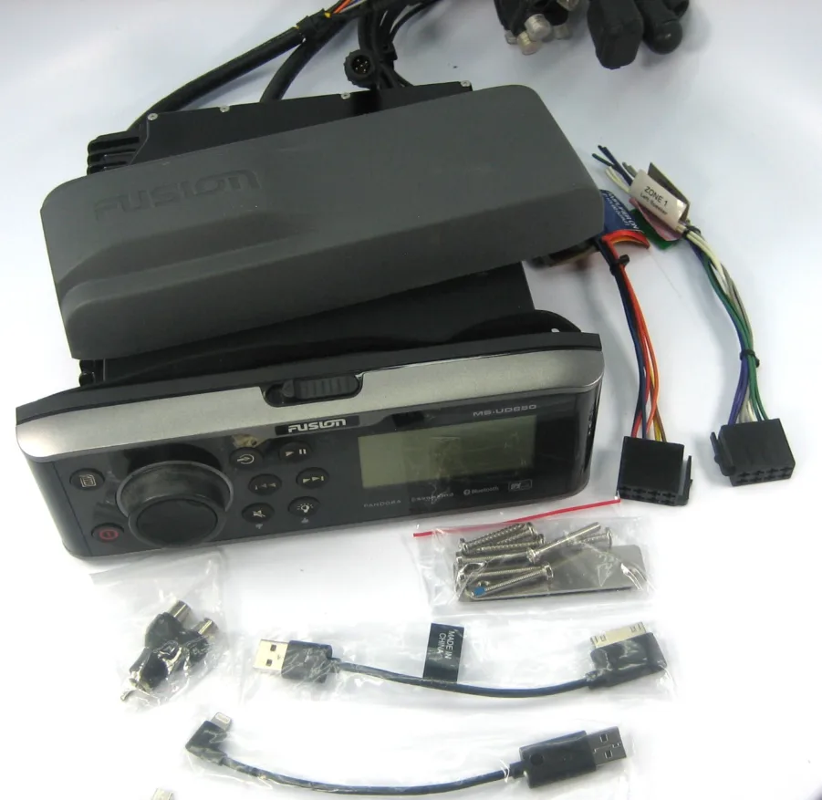 Fusion MS-UD650 Marine Entertainment System with Uni-Dock - Max Marine ...