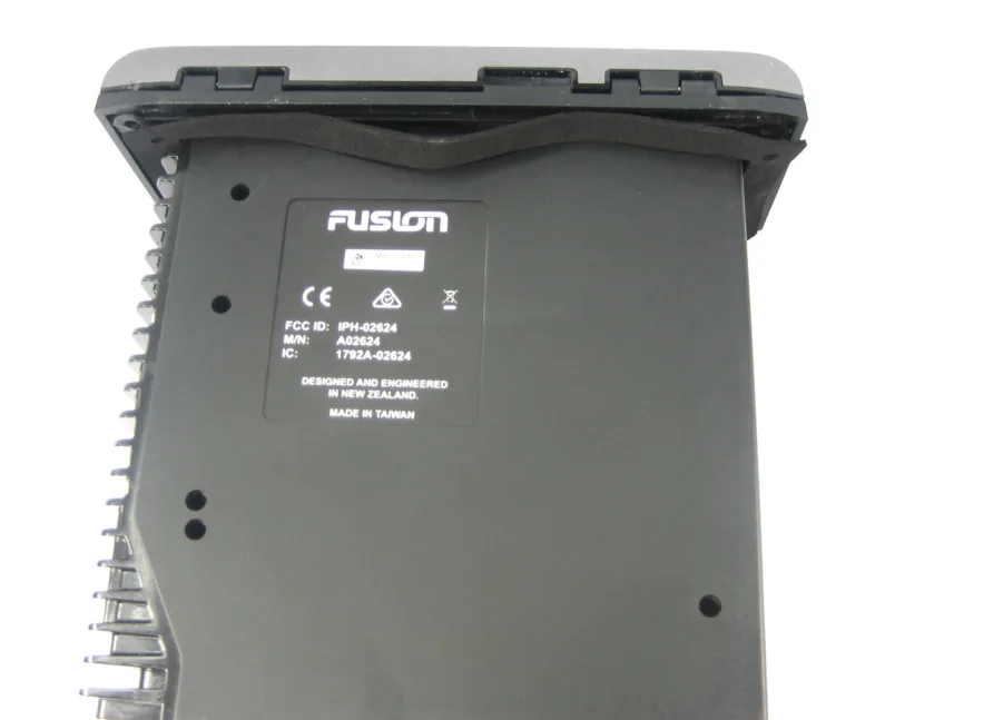 Fusion MS-UD650 Marine Entertainment System with Uni-Dock - Max Marine ...