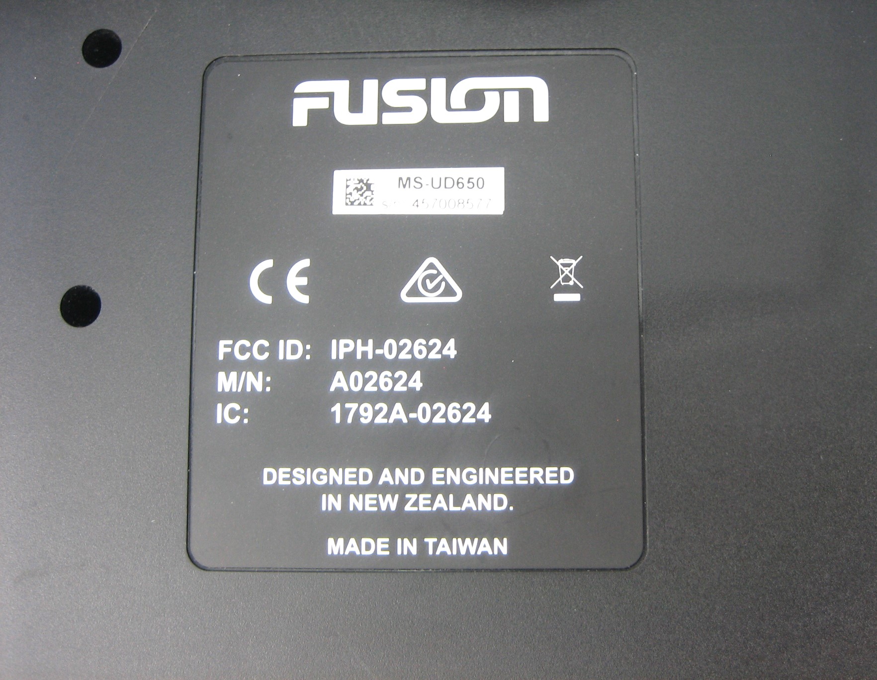 Fusion MS-UD650 Marine Entertainment System with Uni-Dock - Max Marine ...