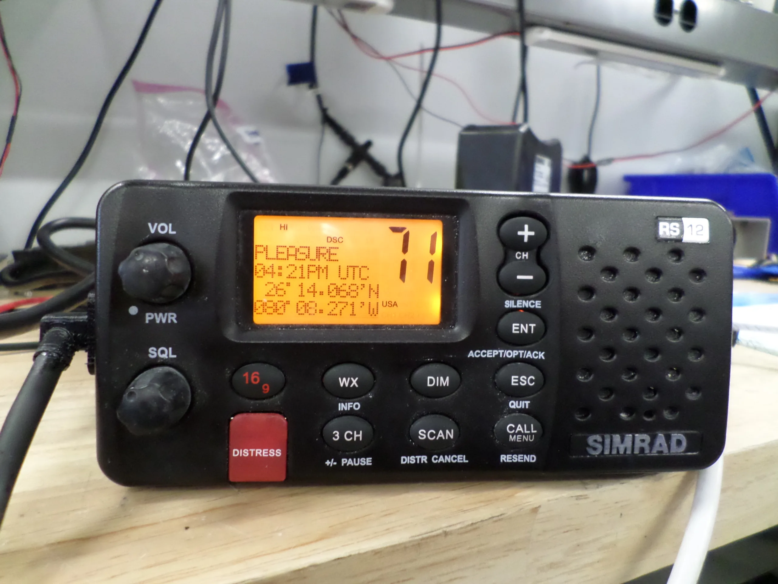 Simrad RS12 Marine DSC VHF w/ Rebuilt Mic Cable - Fully Tested - Max ...