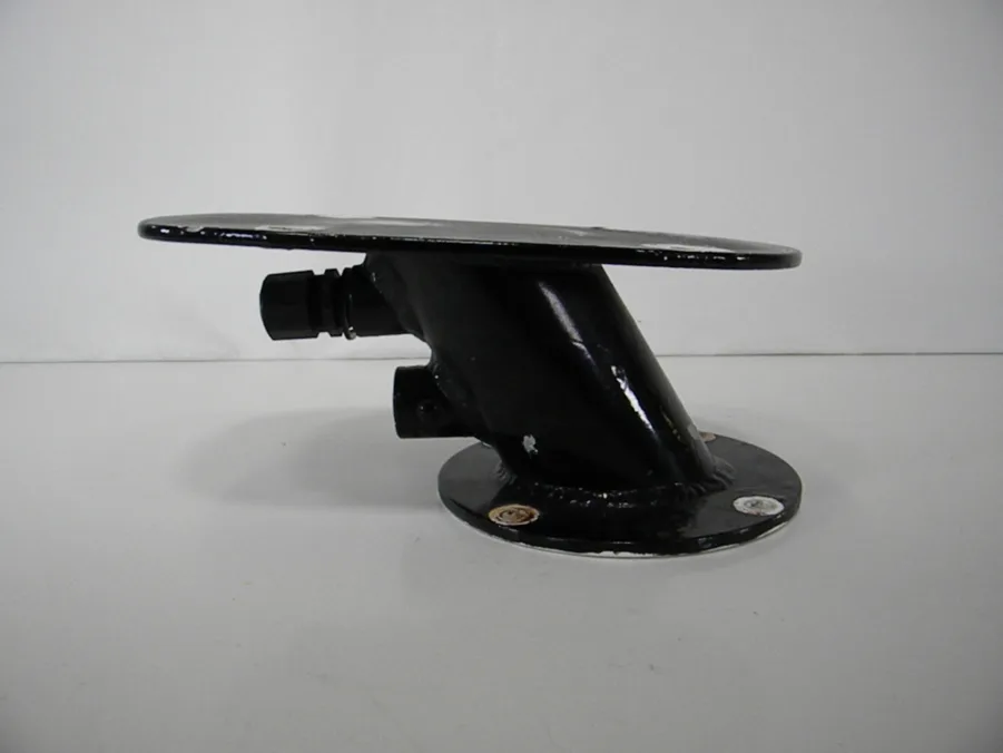 Edson 5" Aft Leaning 4.5 Deg. Forward Tilt Radar Mount for Raymarine 4 ...
