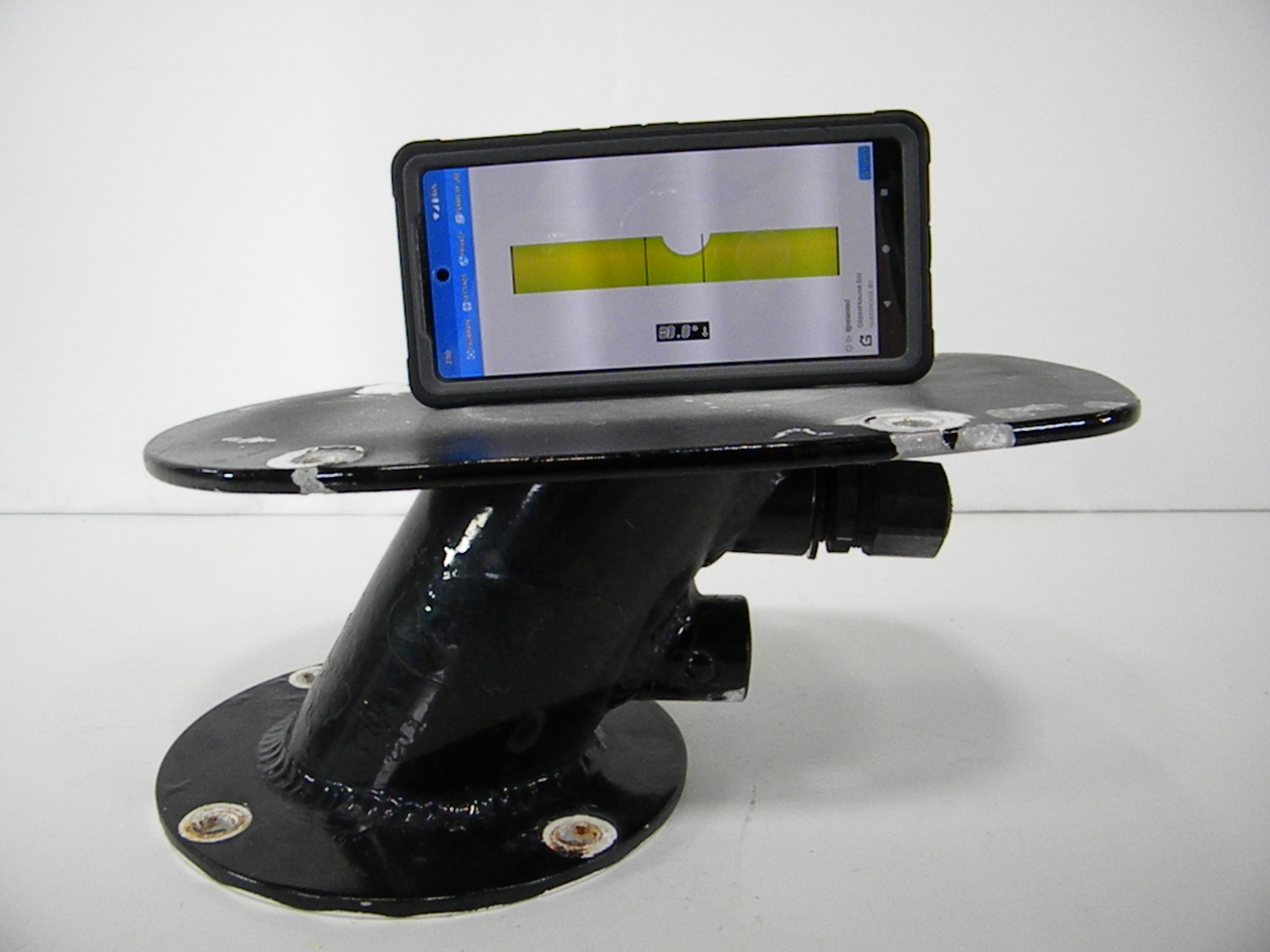 Edson 5" Aft Leaning 4.5 Deg. Forward Tilt Radar Mount for Raymarine 4 ...