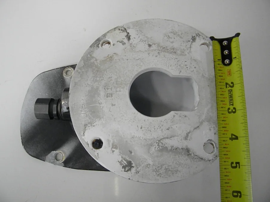 Edson 5" Aft Leaning 4.5 Deg. Forward Tilt Radar Mount for Raymarine 4 ...