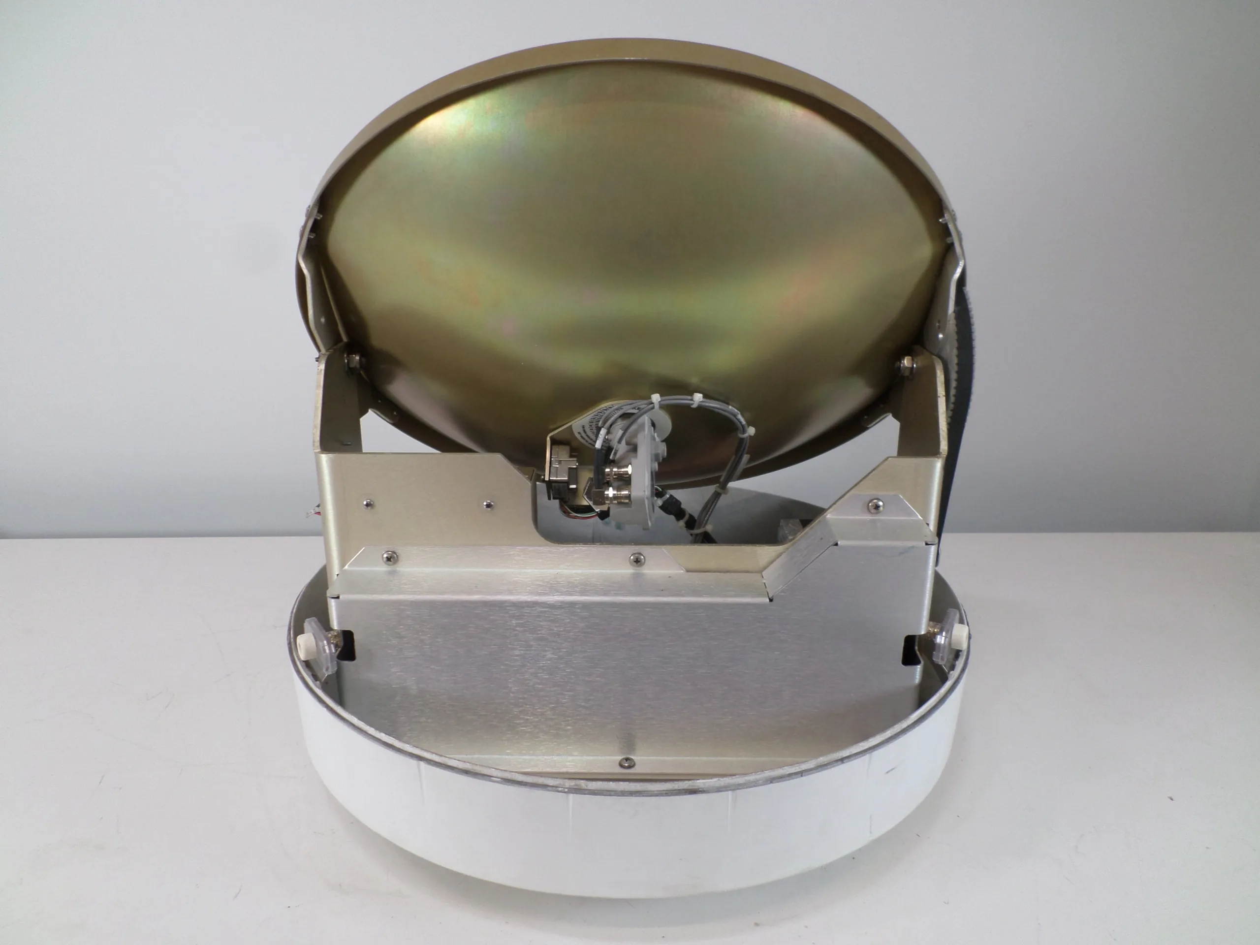 KVH TracVision M5 Marine Satellite TV Tracking Antenna in Dome **Tested ...