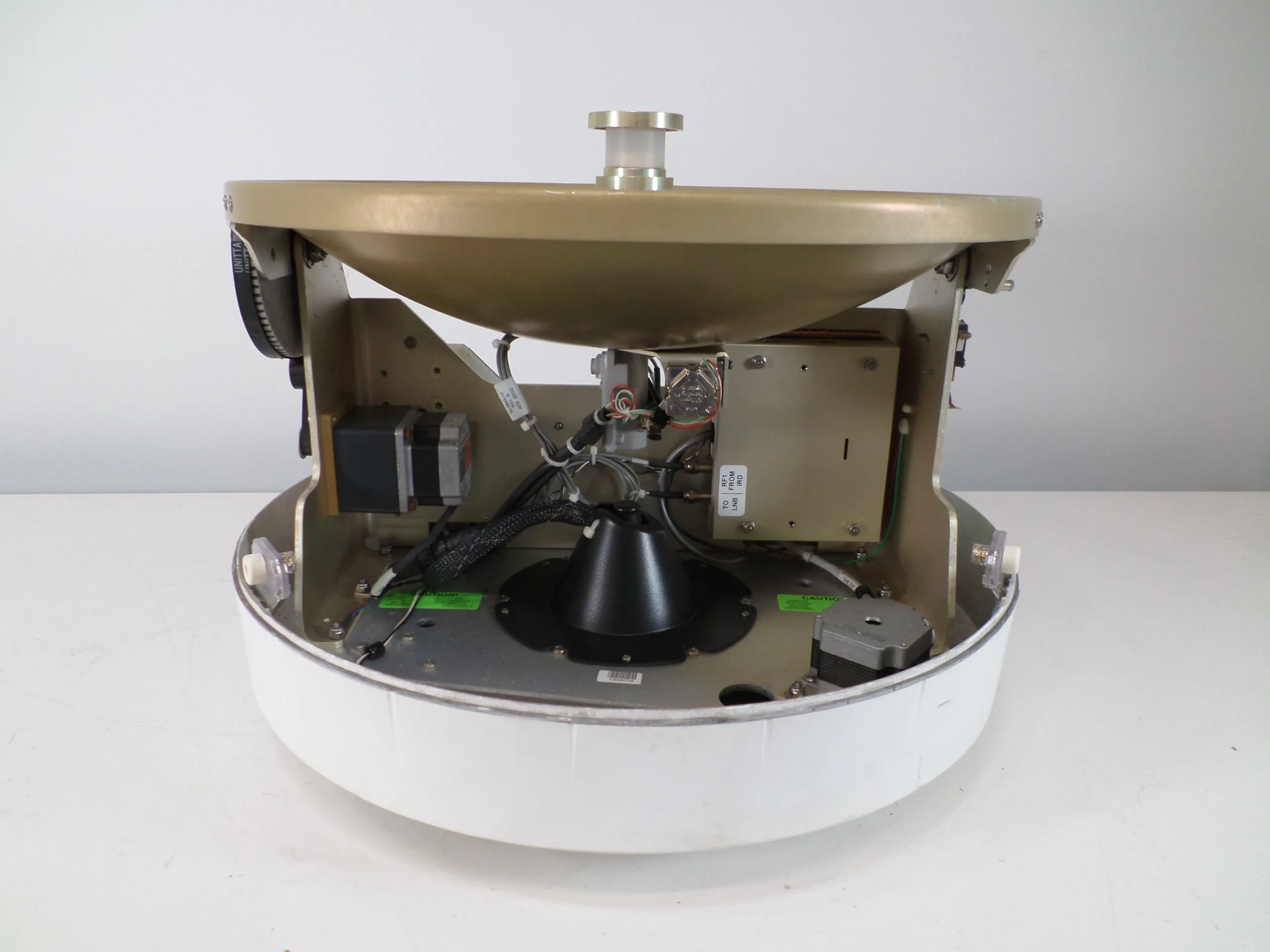 KVH TracVision M5 Marine Satellite TV Tracking Antenna in Dome **Tested ...