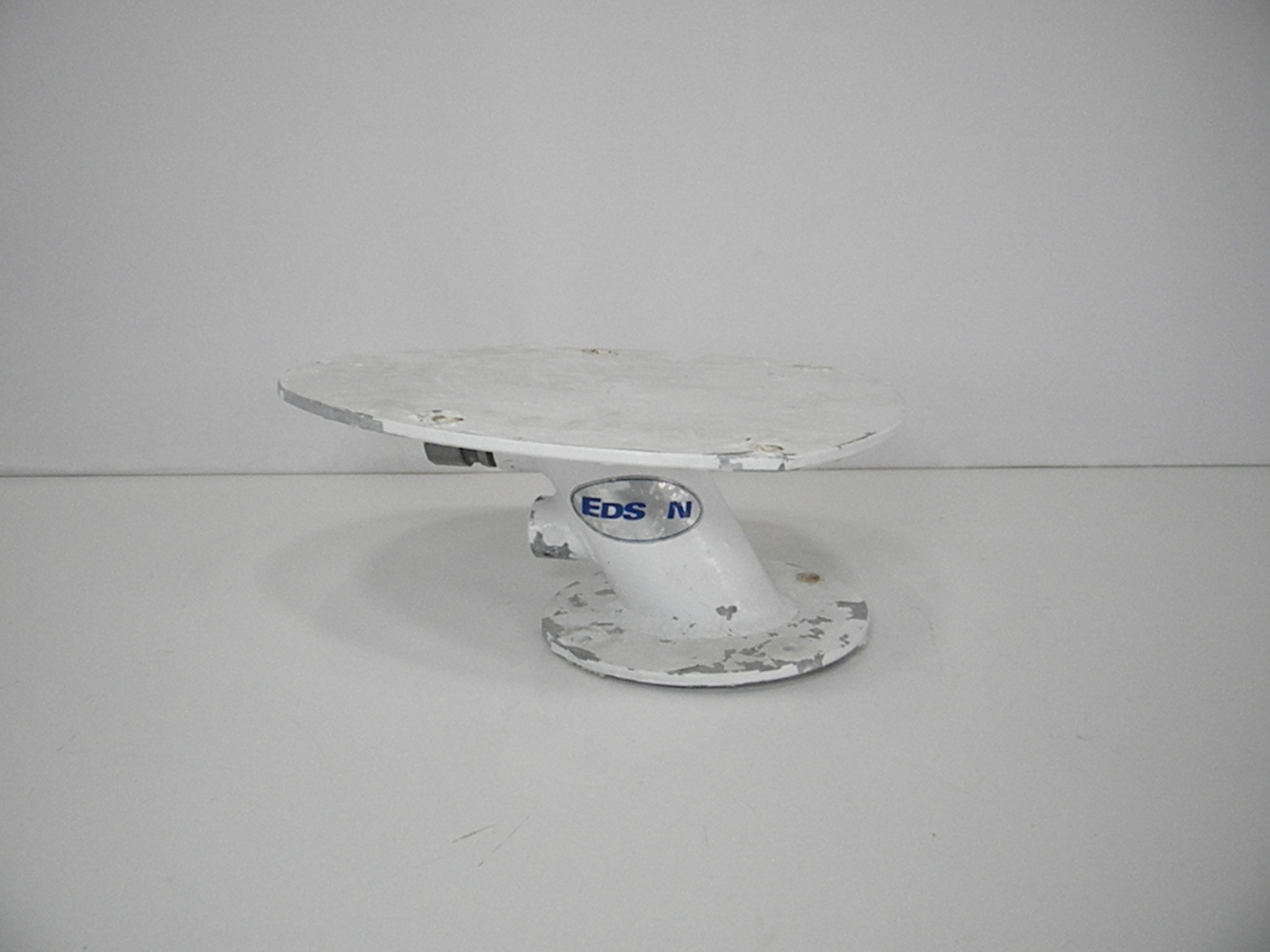 Edson 5" Aft Leaning 4.5 Deg. Forward Tilt Radar Mount for Raymarine 18 ...